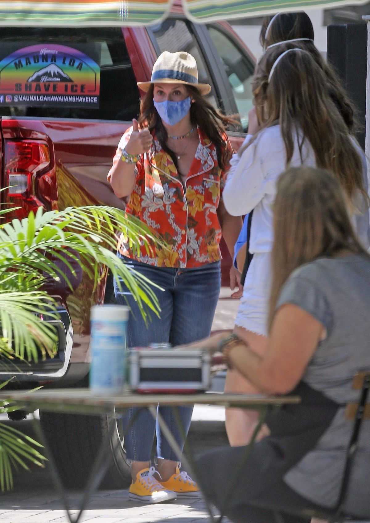 JENNIFER LOVE HEWITT at Ice Party in Her Front Yard in Pacific ...