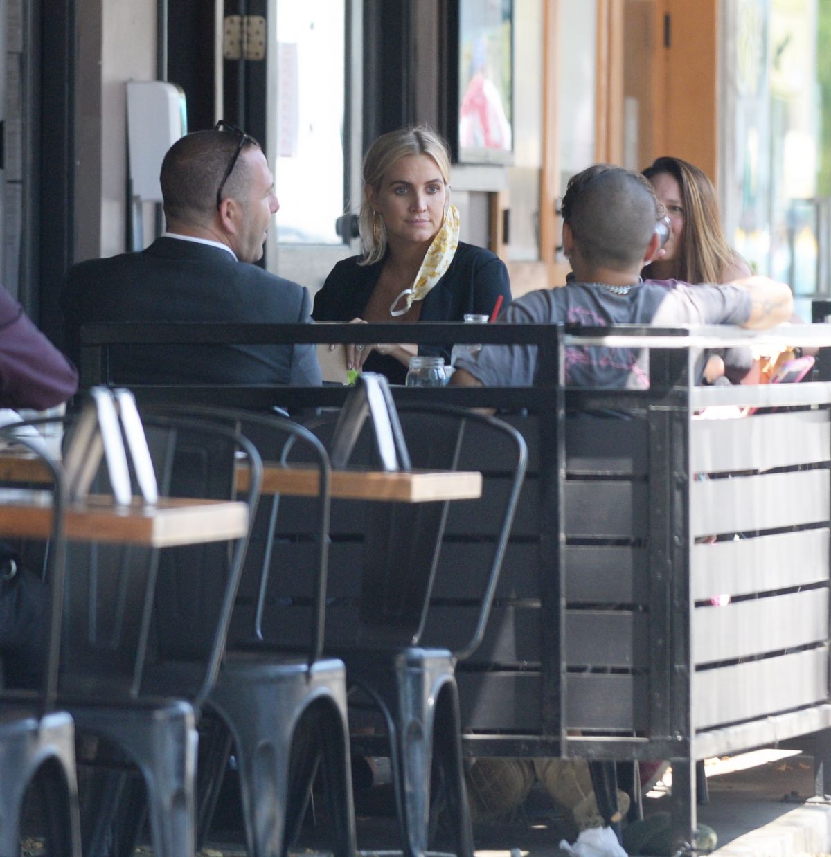 ASHLEE SIMPSON at Tipsy Cow in Sherman Oaks 08/04/2020 – HawtCelebs