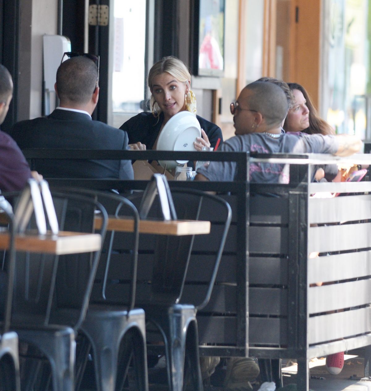 ASHLEE SIMPSON at Tipsy Cow in Sherman Oaks 08/04/2020 – HawtCelebs