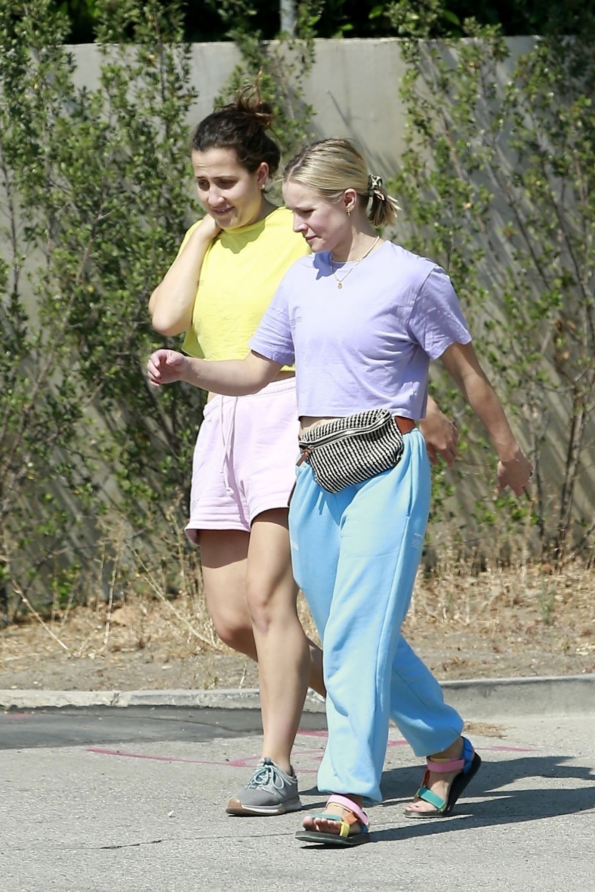 KRISTEN BELL Out with a Friend in Los Feliz 09/02/2020 – HawtCelebs