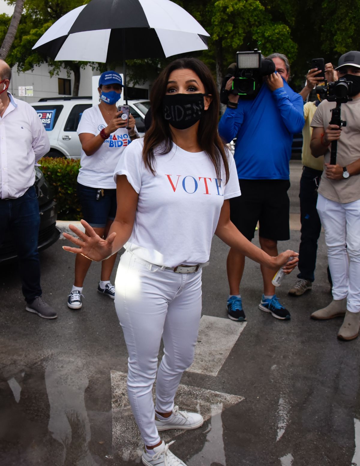 EVA LONGORIA at Ana Navarro Rally For the Latino Vote in Miami 09/30 ...