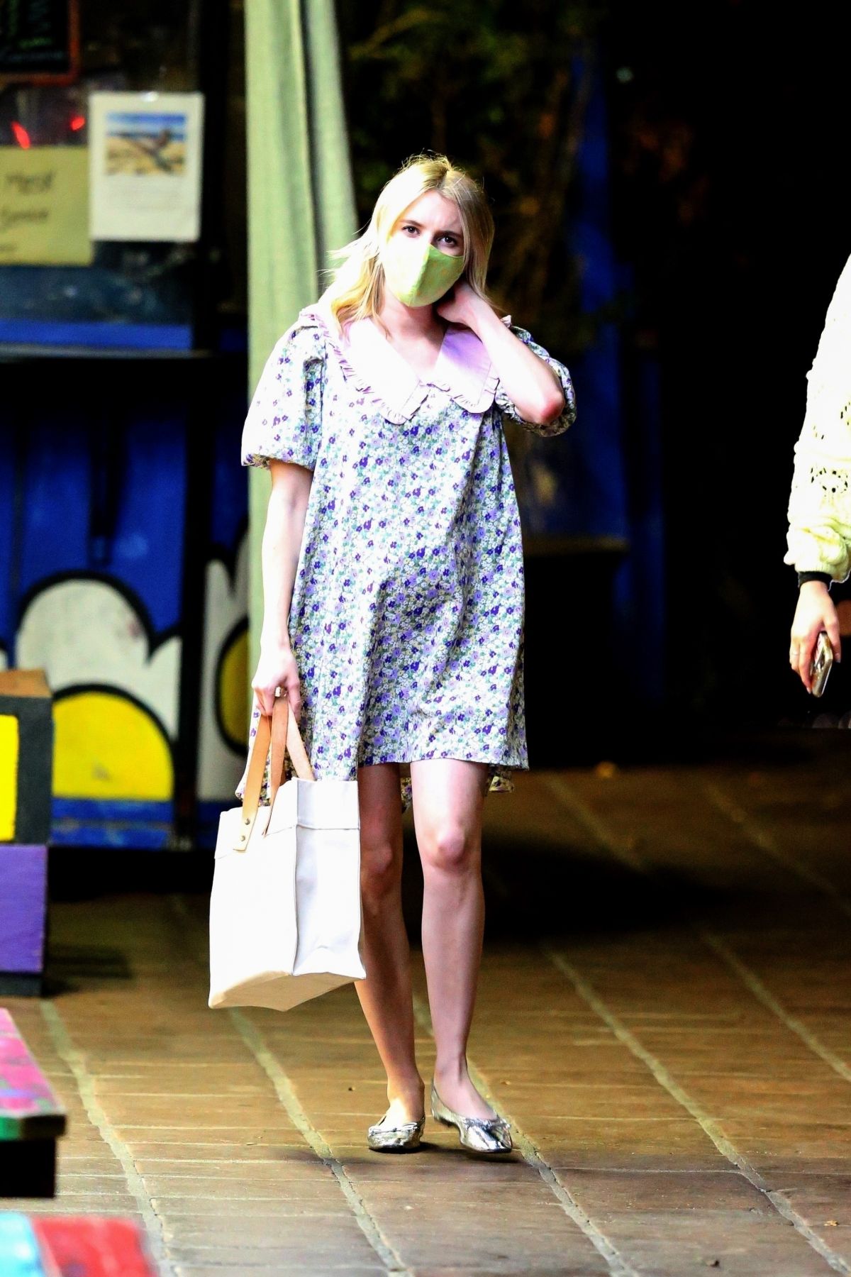 Pregnant EMMA ROBERTS Out for Dinner in Hollywood 09/29/2020 – HawtCelebs