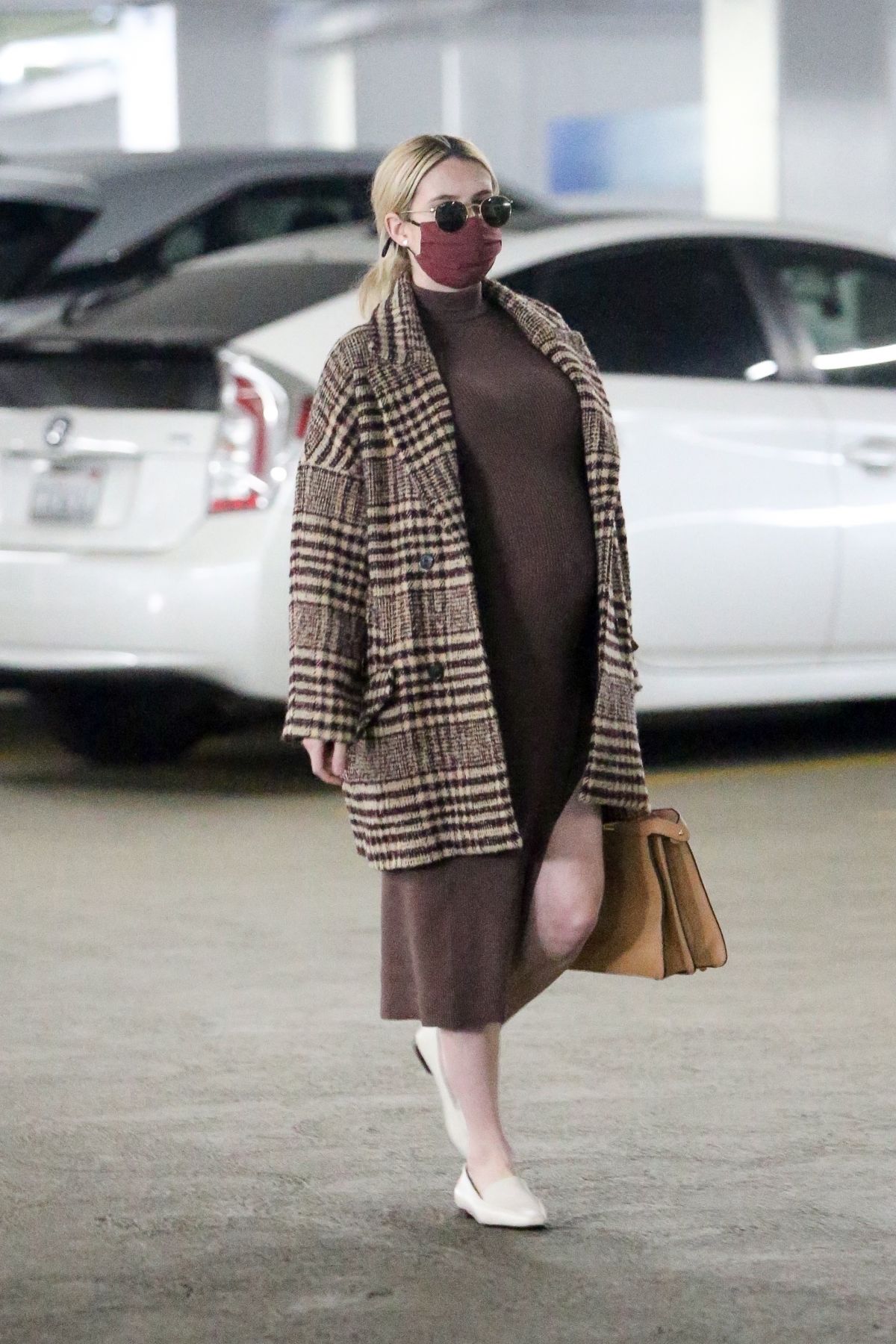 Pregnant EMMA ROBERTS Out in Los Feliz 11/09/2020 – HawtCelebs