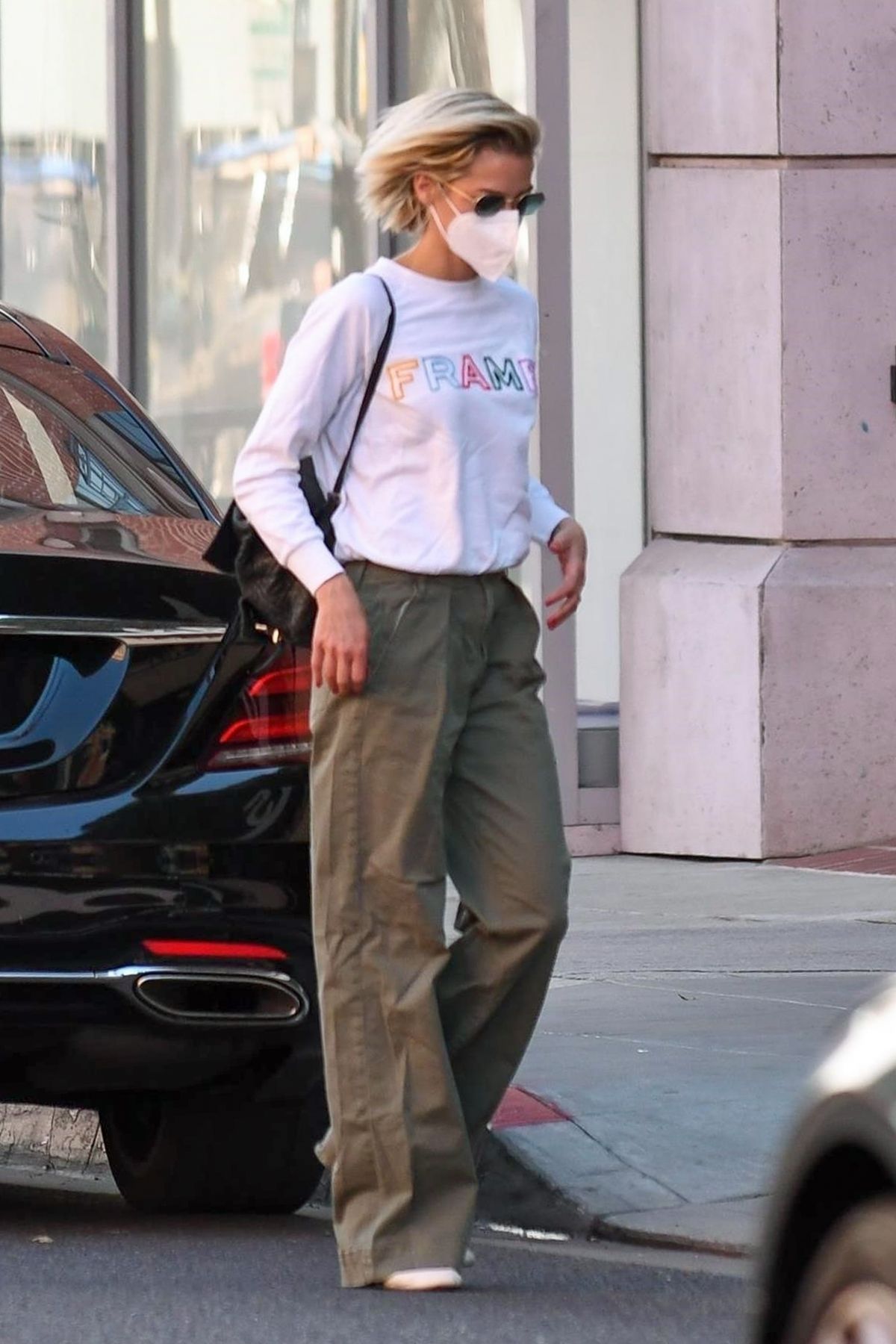 JAIME KING Wearing a Mask Out in Beverly Hills 12/09/2020 – HawtCelebs