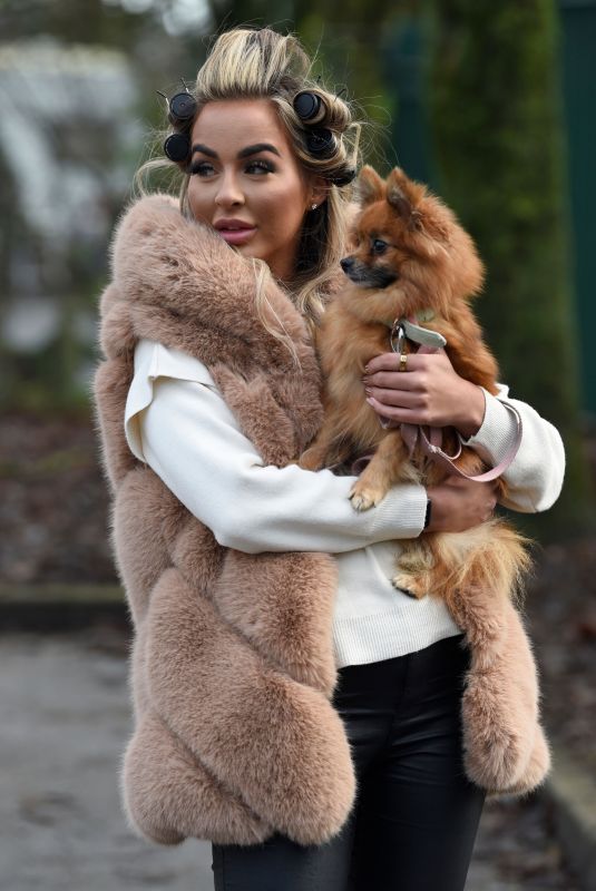 HOLLY BURNS Out with her Dog in Birmingham 01/15/2021 – HawtCelebs
