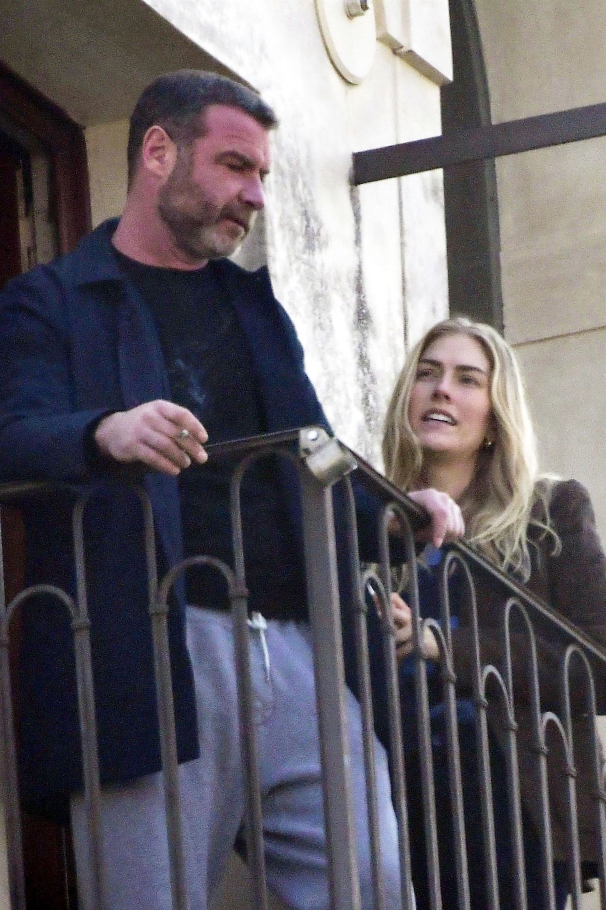 TAYLOR NEISEN and Liev Schreiber Out for lunch in Venice 02/21/2021 ...