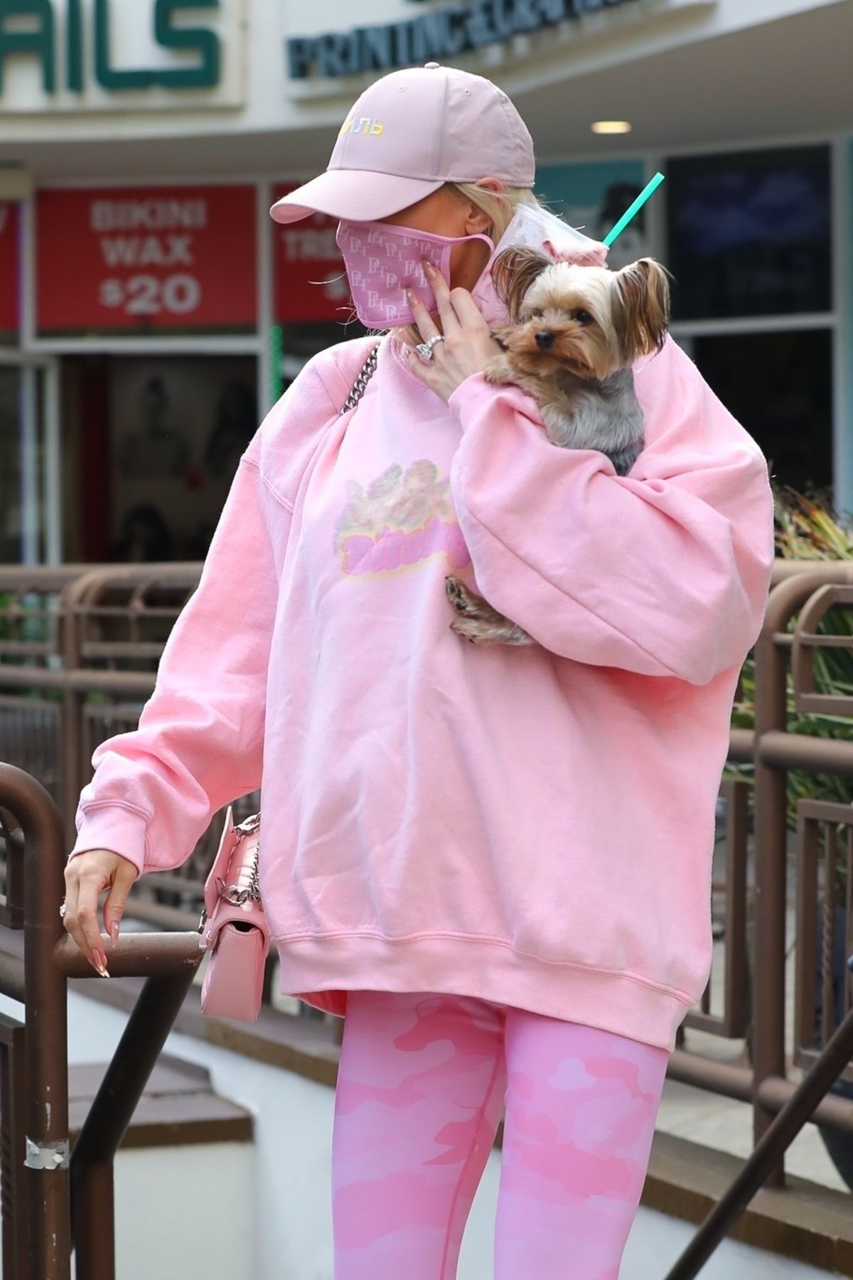 CHRISTINE QUINN Out for Smoothie in Los Angeles 03/25/2021 – HawtCelebs