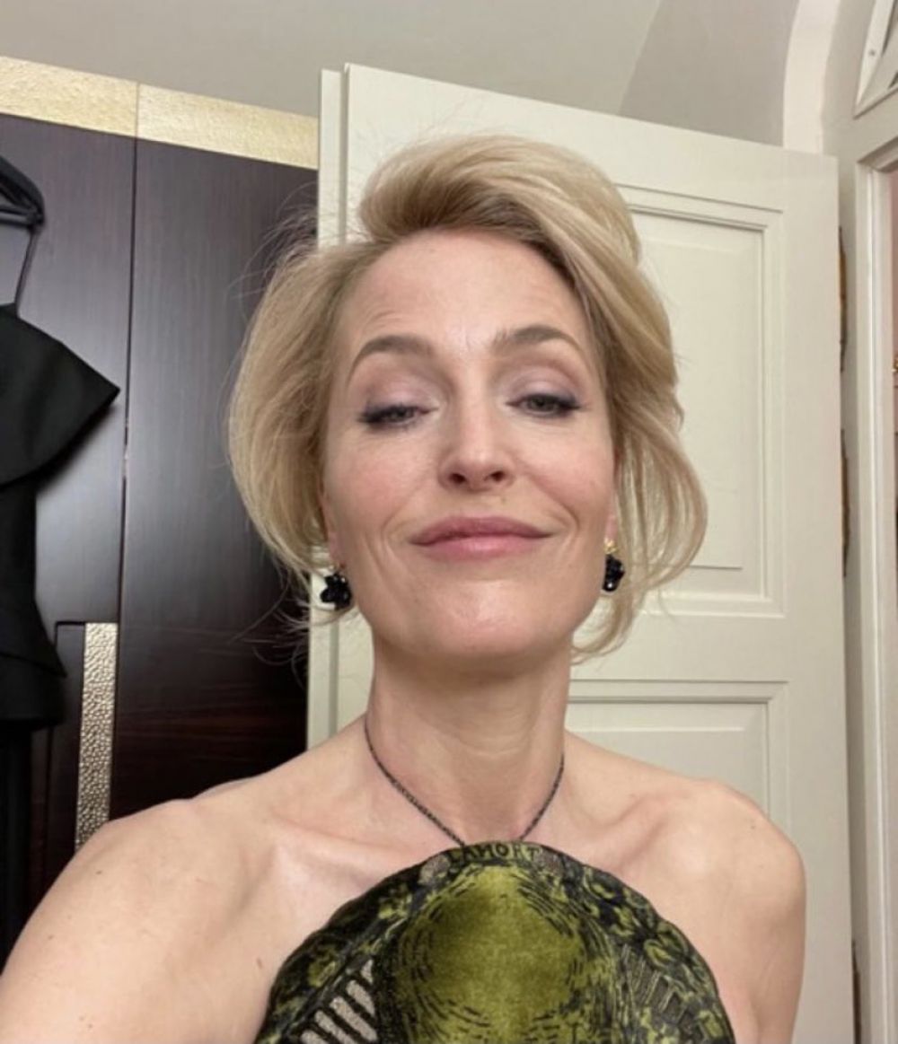 GILLIANA NDERSON – 2021 Golden Globes Portraits – HawtCelebs