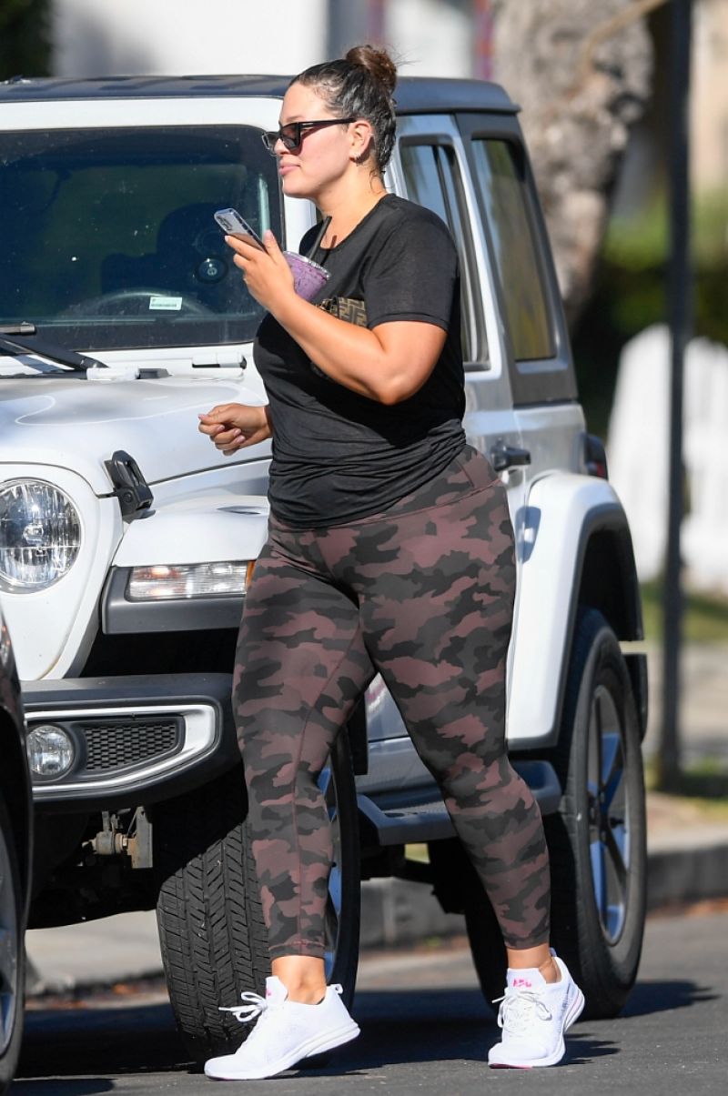 ASHLEY GRAHAM Laeves a Workout in Los Angeles 04/28/2021 – HawtCelebs