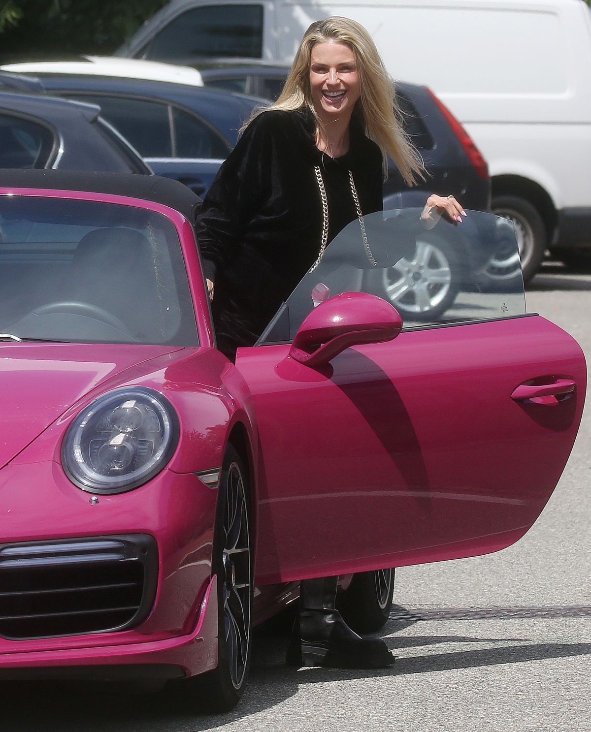 MICHELLE HUNZIKER Out Driving Her Porsche in Milan 05/12/2021 – HawtCelebs