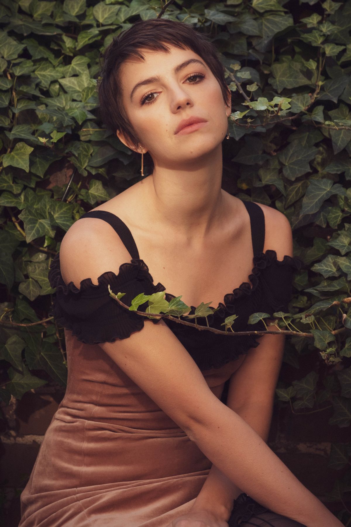 ELLA HUNT for Rose & Ivy Magazine, January 2021 – HawtCelebs