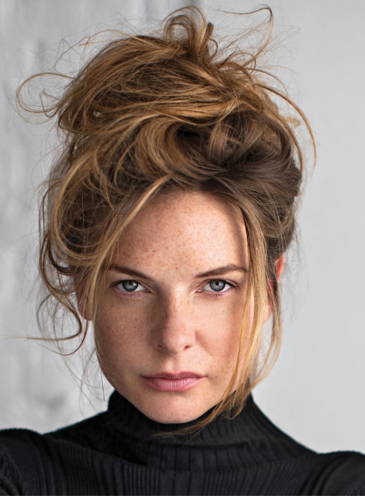 REBECCA FERGUSON in Entertainment Weekly, October 2021 – HawtCelebs