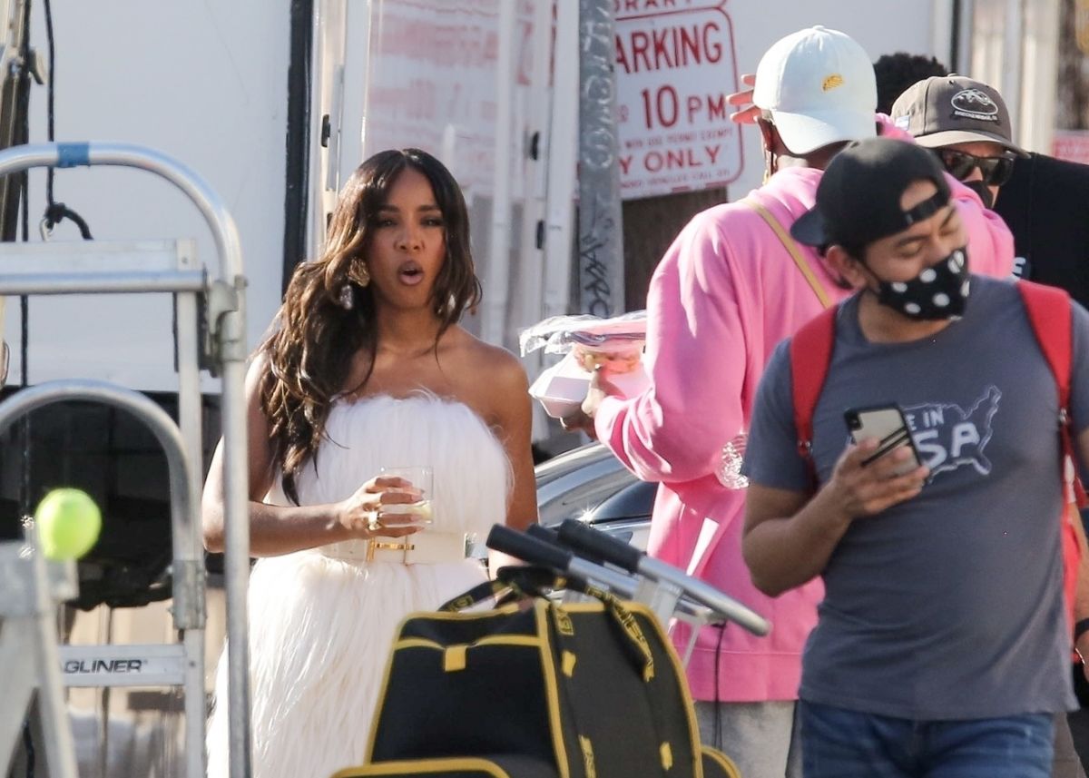 KELLY ROWLAND on the Set of Merry Liddle Christmas in Los Angeles 10/02 ...