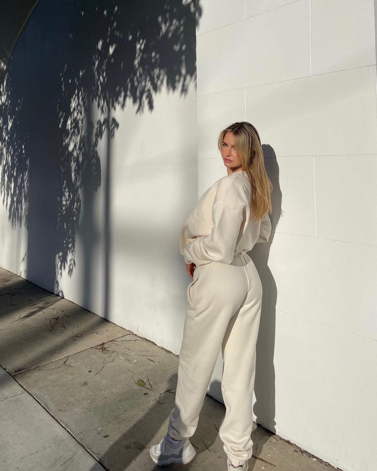 MADI EDWARDS – Instagram Photos 10/21/2021 – HawtCelebs