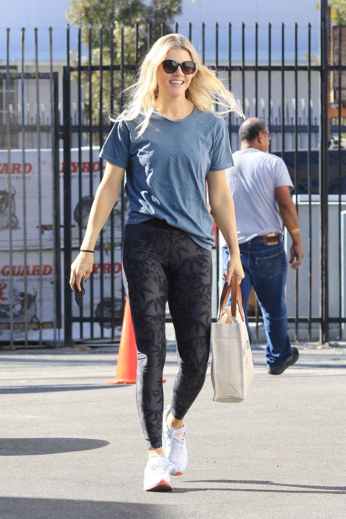 AMANDA KLOOTS Arrives at Dance Practice in Los Angeles 11/13/2021 ...