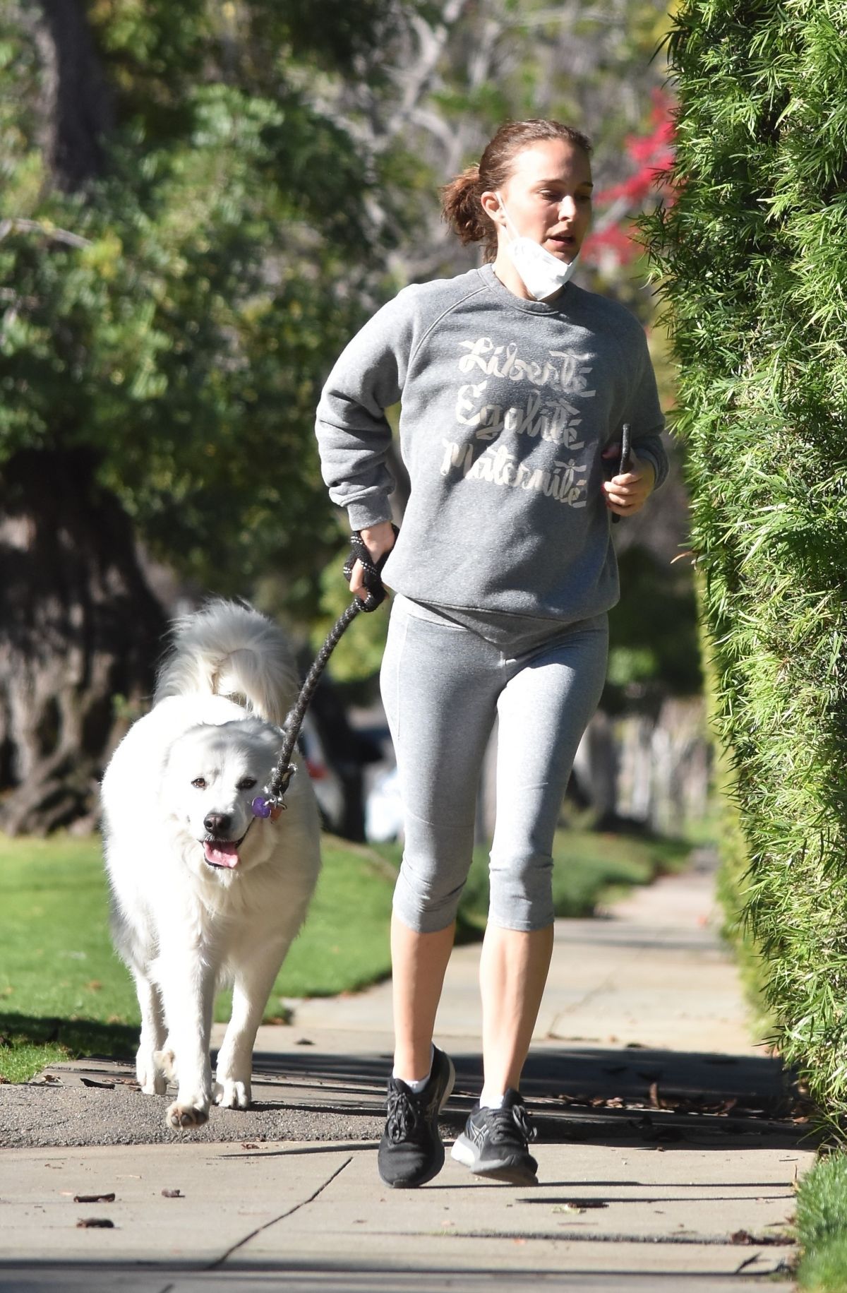 NATALIE PORTMAN Out Jogging with Her Dog in Los Feliz 01/24/2022 ...