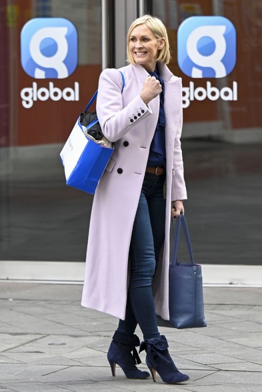 JENNI FALCONER Leaves Smooth Radio in London 02/10/2022 – HawtCelebs