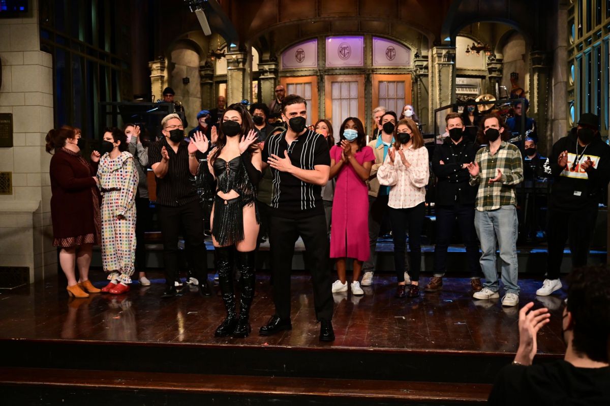 CHARLI XCX Performs Baby on Saturday Night Live 03/05/2022 – HawtCelebs