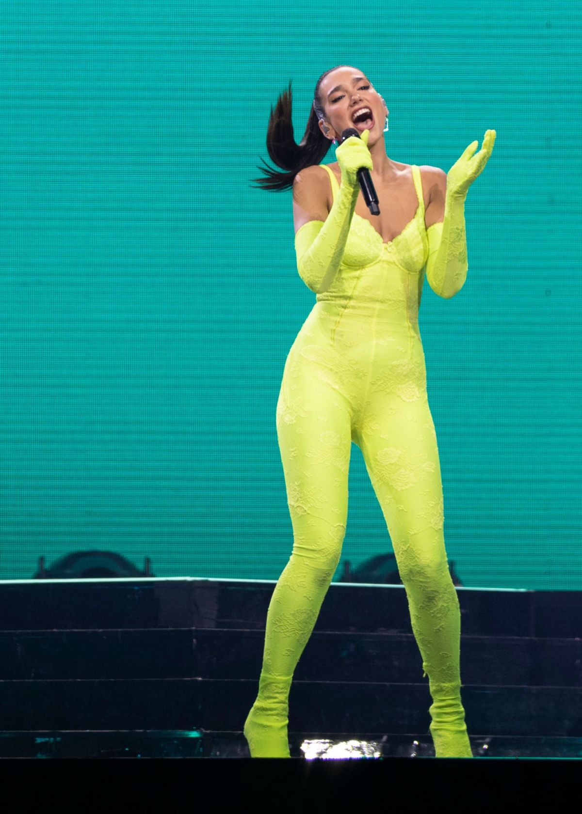 DUA LIPA Performs at Future Nostalgia Tour in Vancouver 04/01/2022 ...