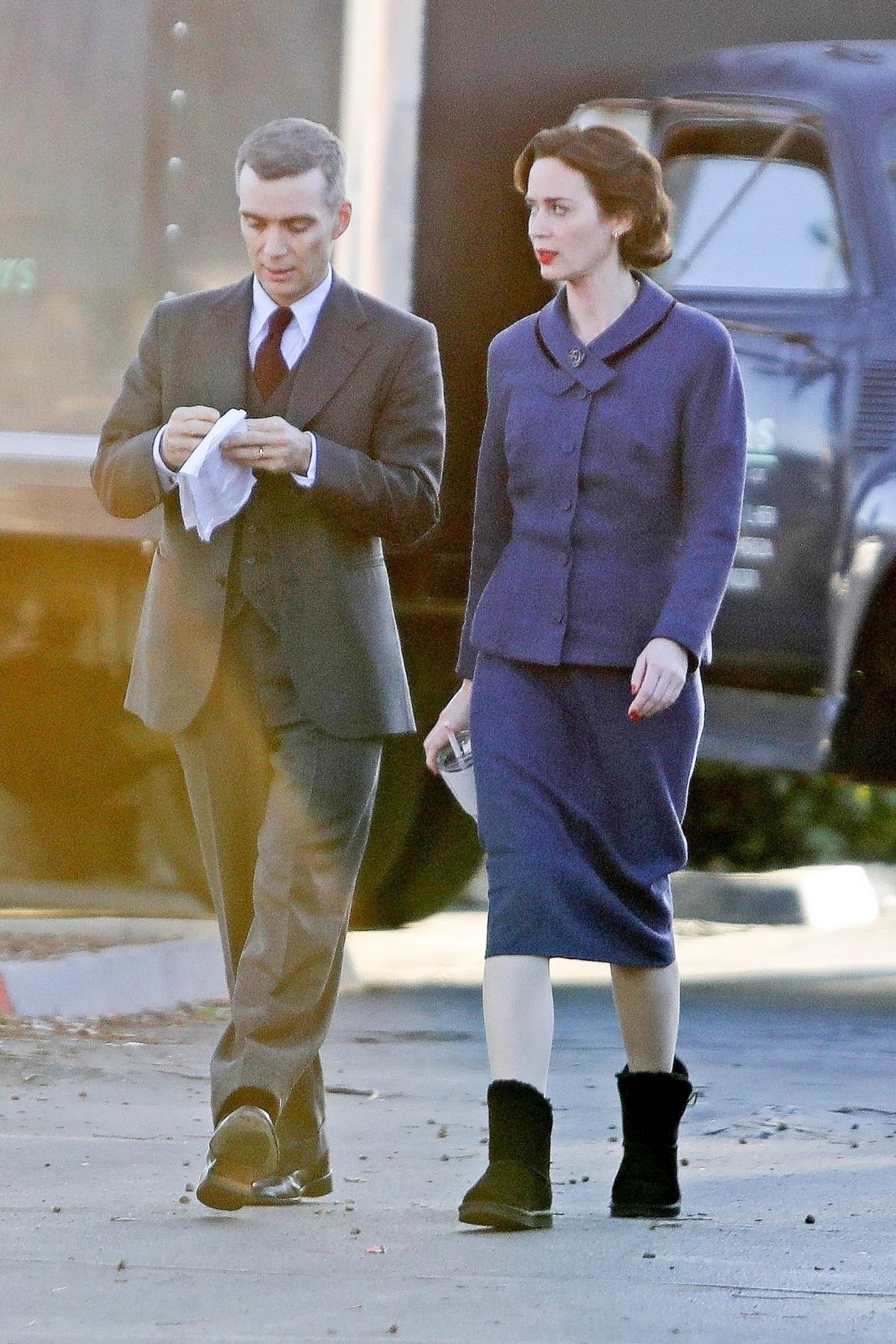 EMILY BLUNT and Cillian Murphy on the Set of Oppenheimer in Los Angeles ...