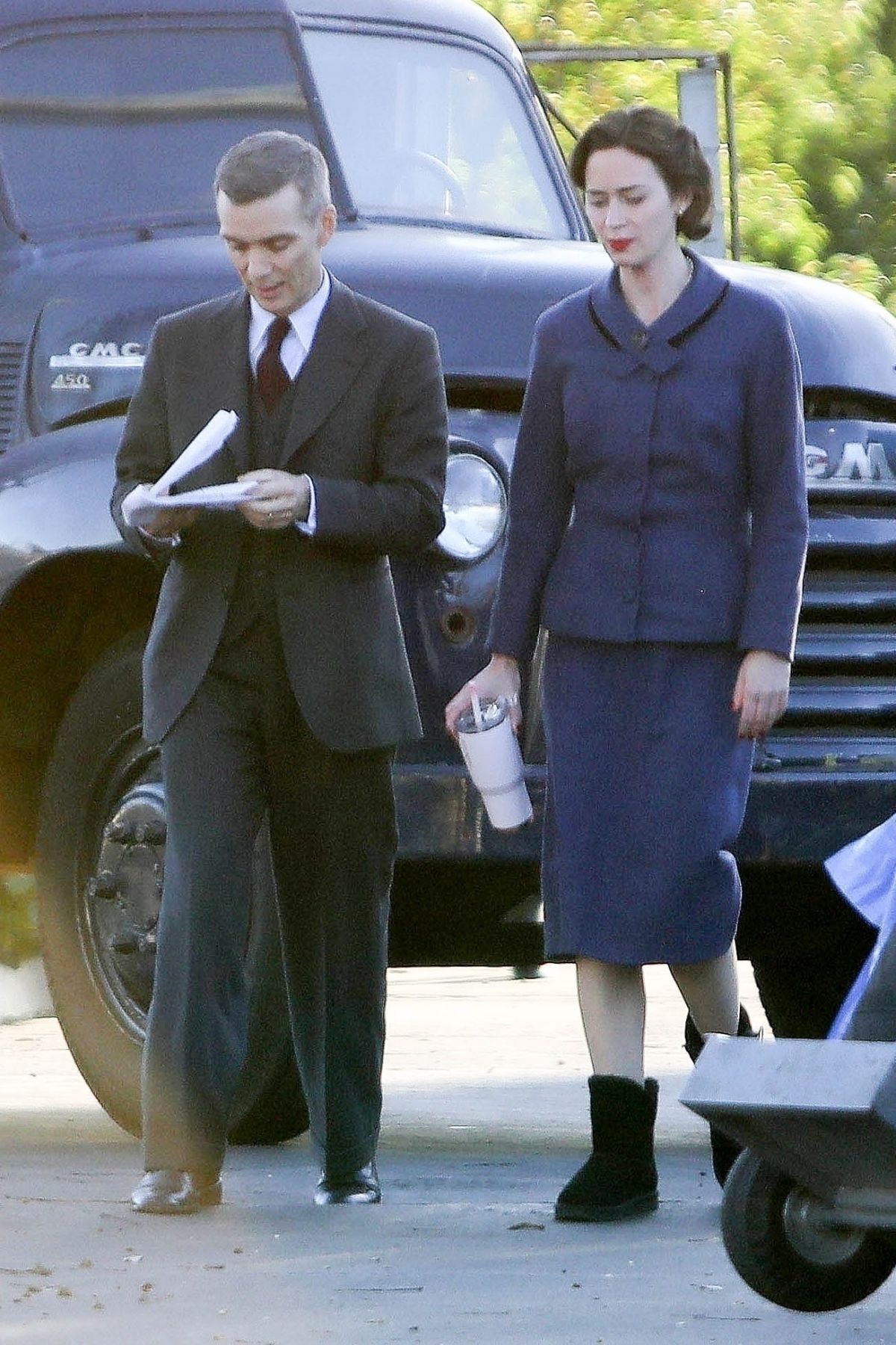 EMILY BLUNT and Cillian Murphy on the Set of Oppenheimer in Los Angeles ...