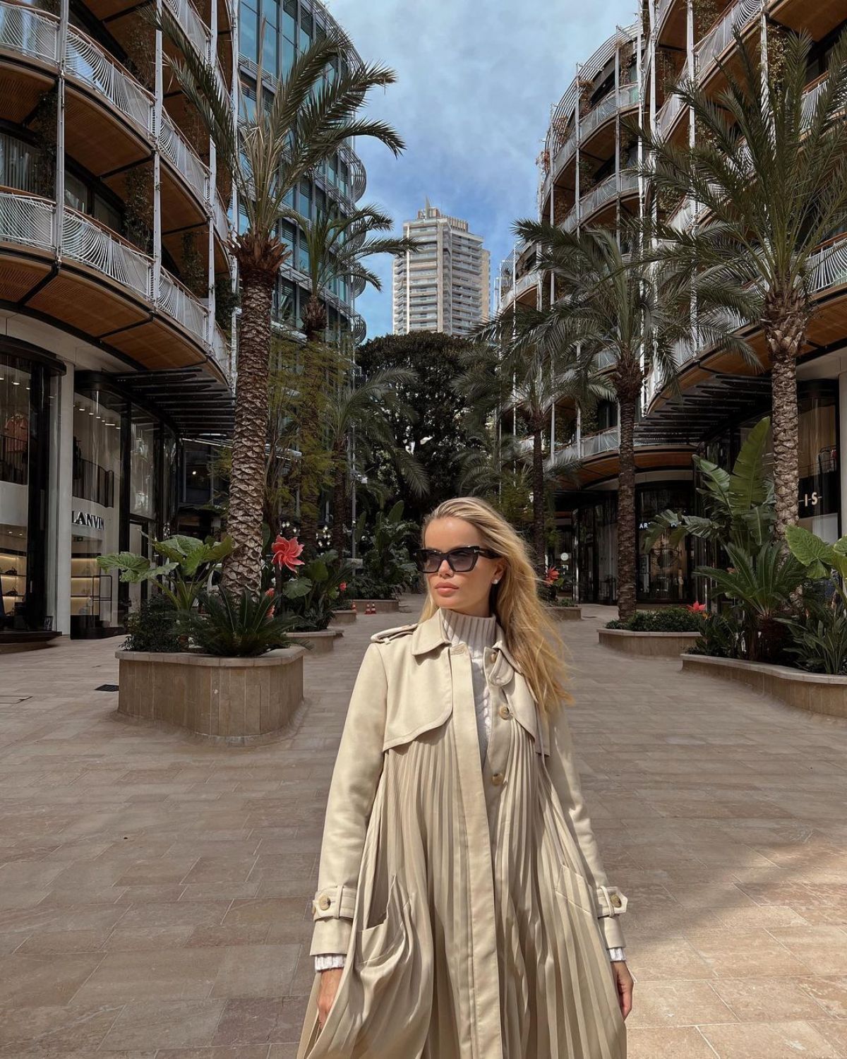 FRIDA AASEN – Instagram Photos 05/09/2022 – HawtCelebs