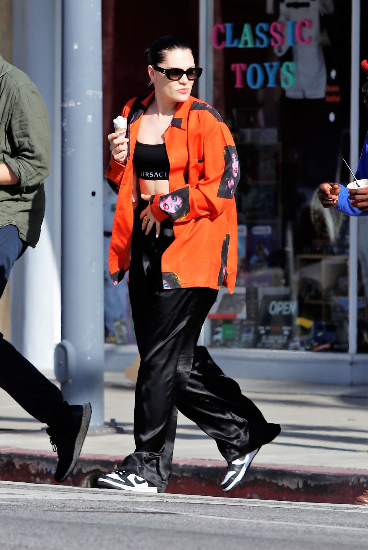 JESSIE J Out for Ice Cream Cone with Friends in Los Angeles 05/06/2022 ...