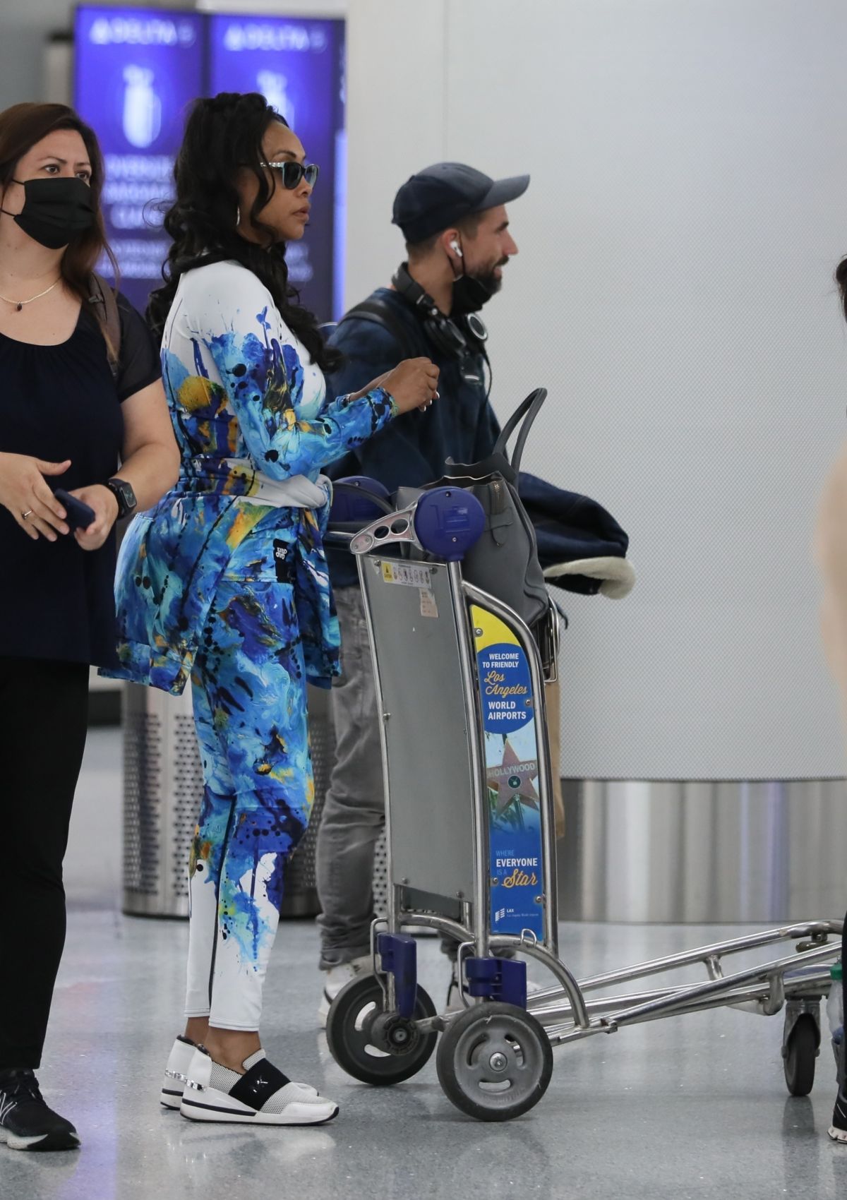 VIVICA A. FOX Arrives at LAX Airport in Los Angeles 05/16/2022 – HawtCelebs