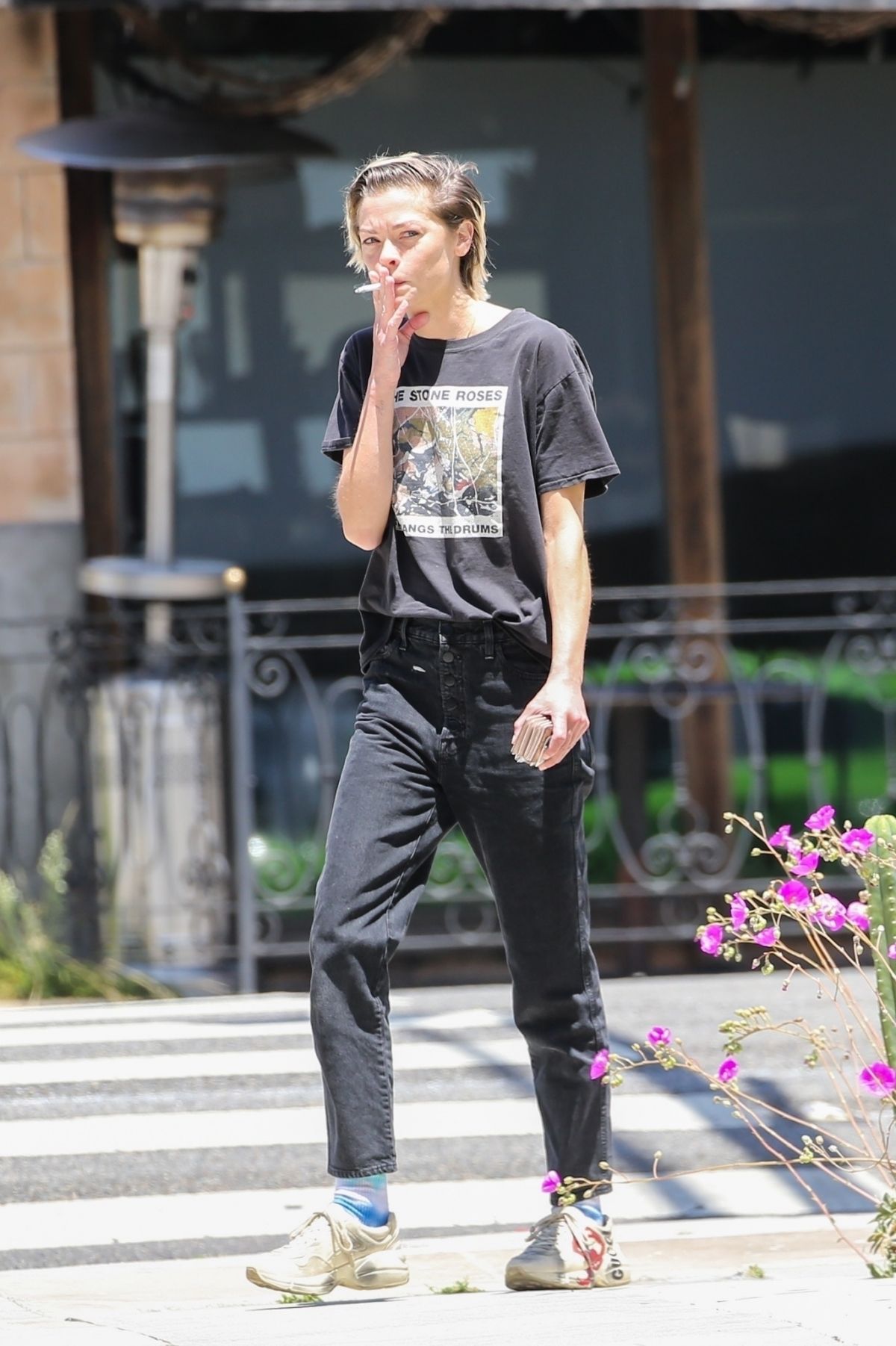 JAIME KING Out Smoking in Beverly Hills 06/19/2022 – HawtCelebs