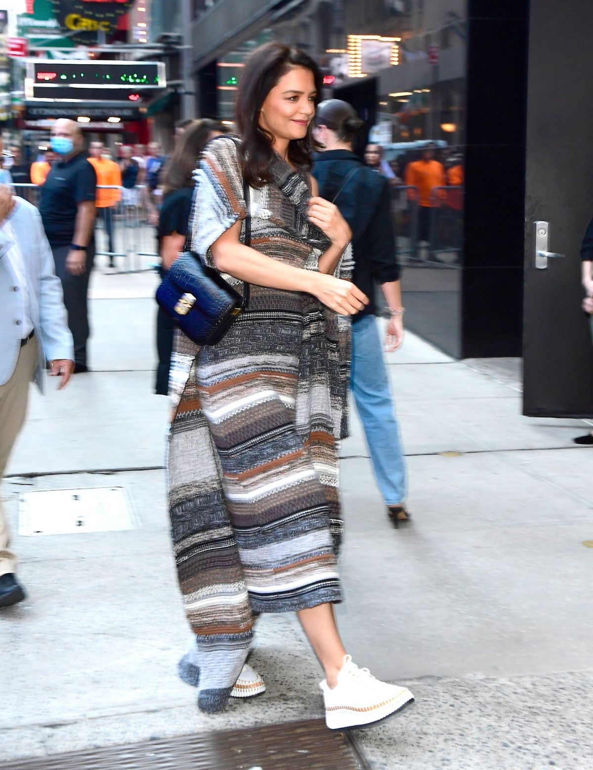KATIE HOLMES Arrives at Good Morning America in New York 07/20/2022 ...