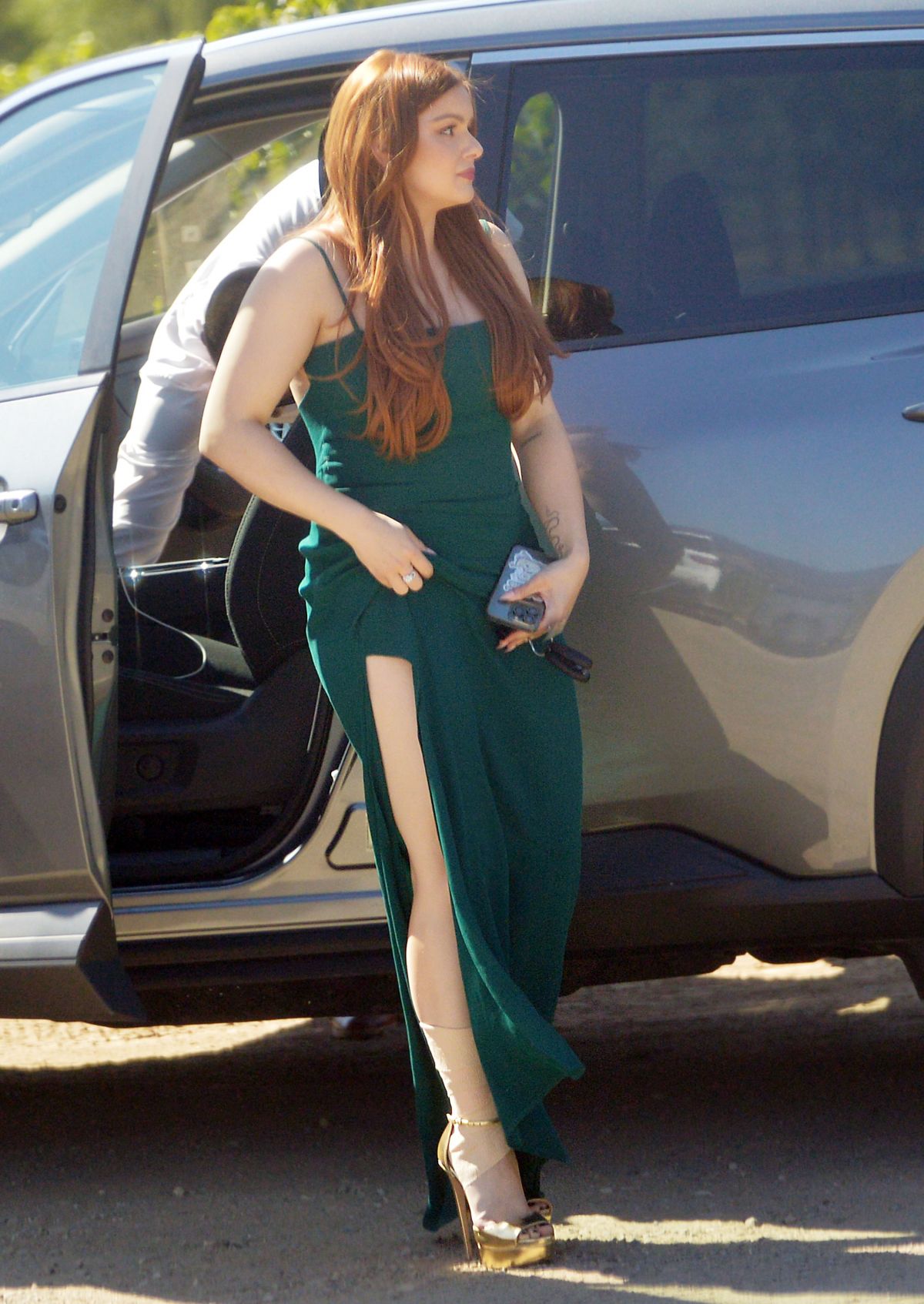 ARIEL WINTER Arrives at Sarah Hyland’s Wedding at Sunstone Winery 08/20 ...