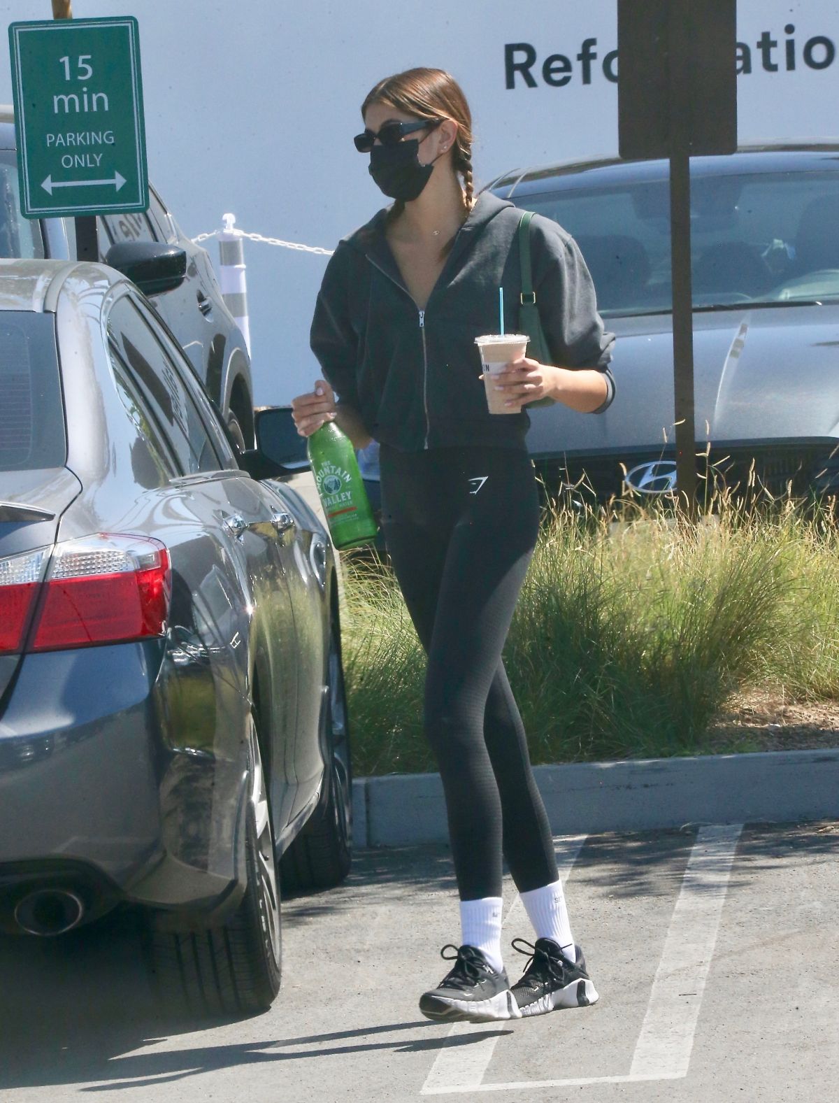 KAIA GERBER Out for a Cold Berry Smoothie in Studio City 08/25/2022 ...