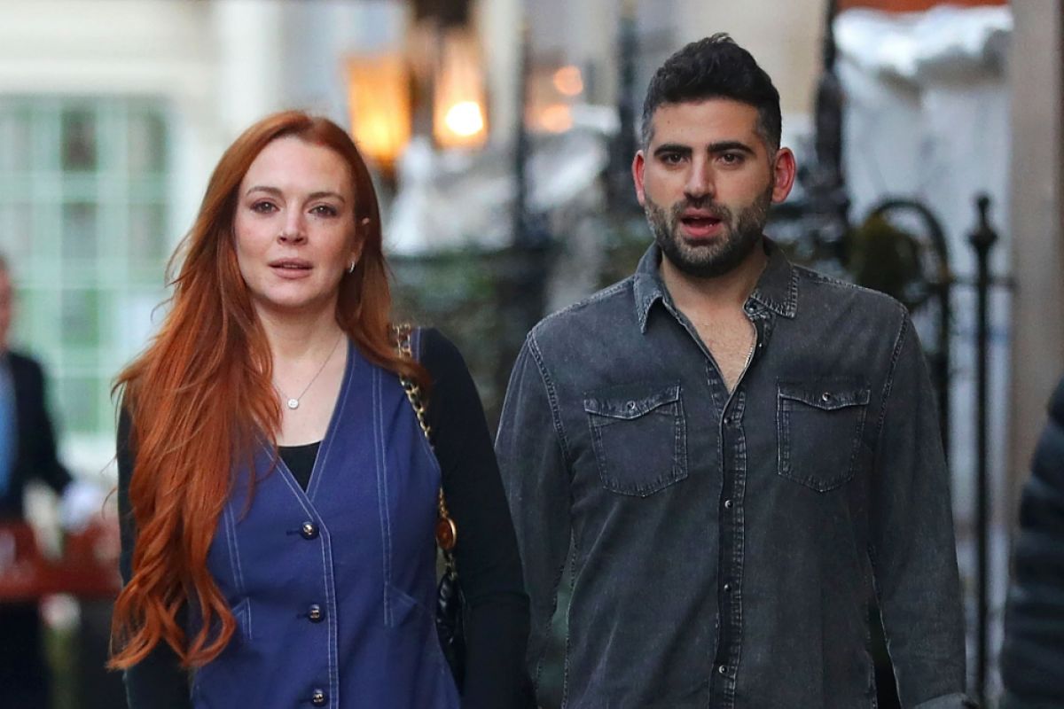 LINDSAY LOHAN and Bader Shammas Out in London 08/24/2022 – HawtCelebs