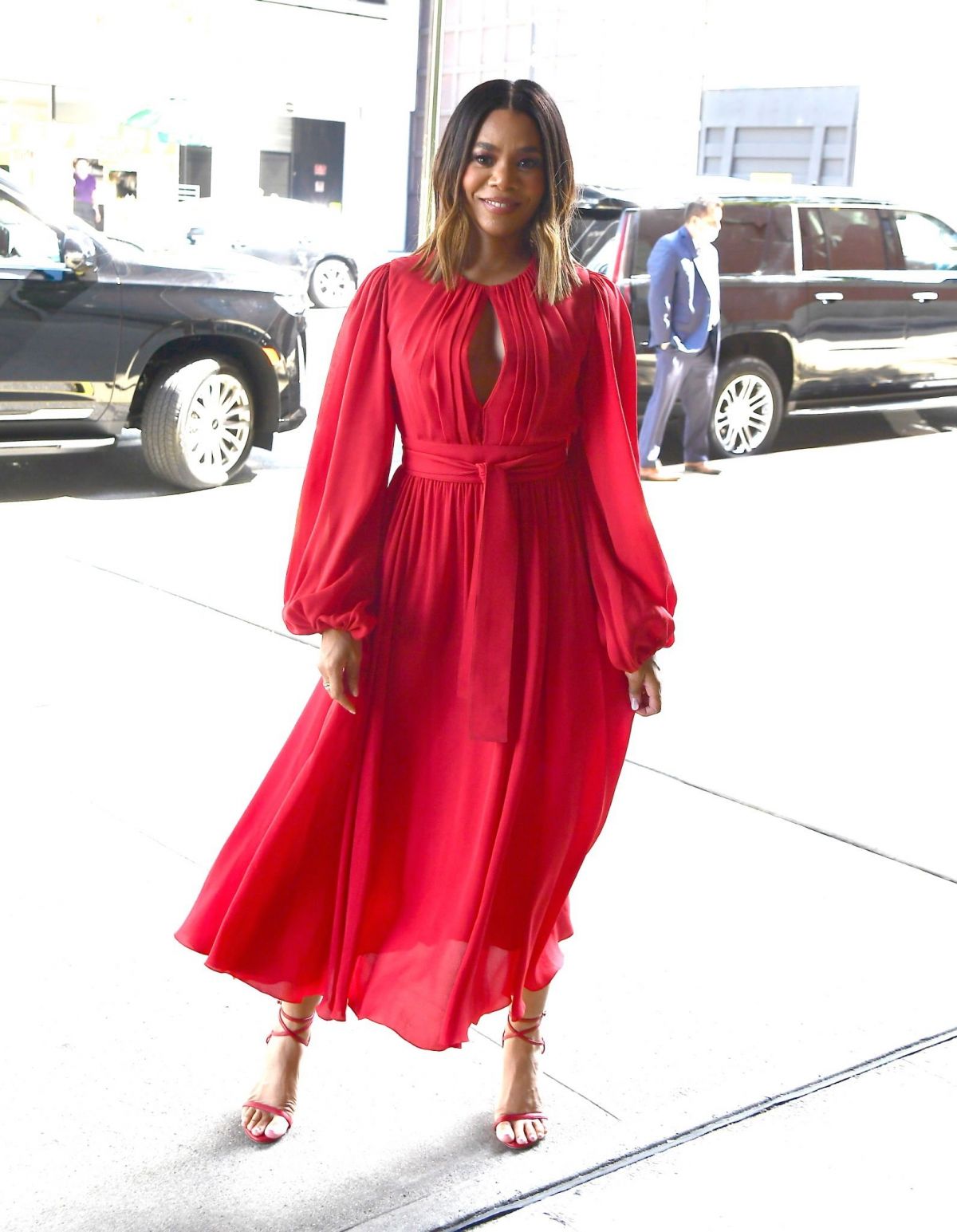 REGINA HALL Out and About in New York 08/30/2022 – HawtCelebs