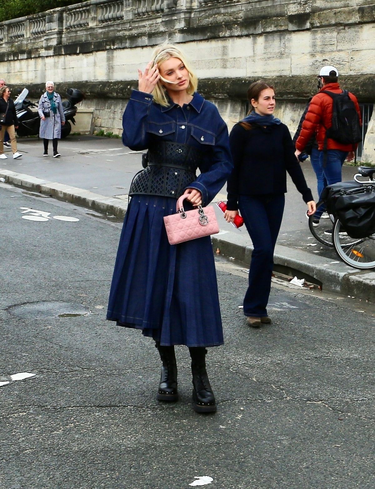 ELSA HOSK Arrives at Dior Fashion Show in Paris 09/27/2022 – HawtCelebs