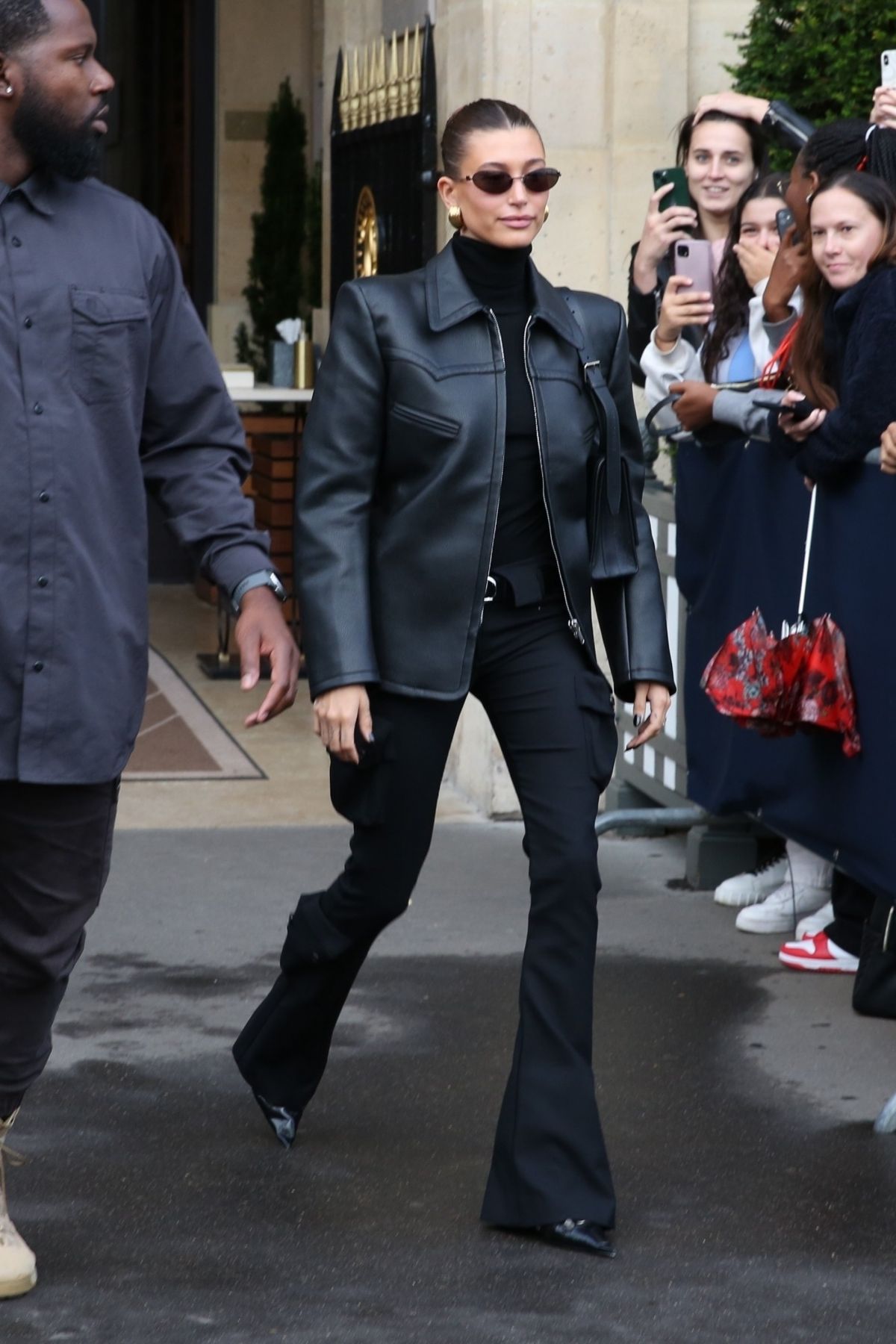 HAILEY BIEBER Leaves Her Hotel in Paris 09/28/2022 – HawtCelebs