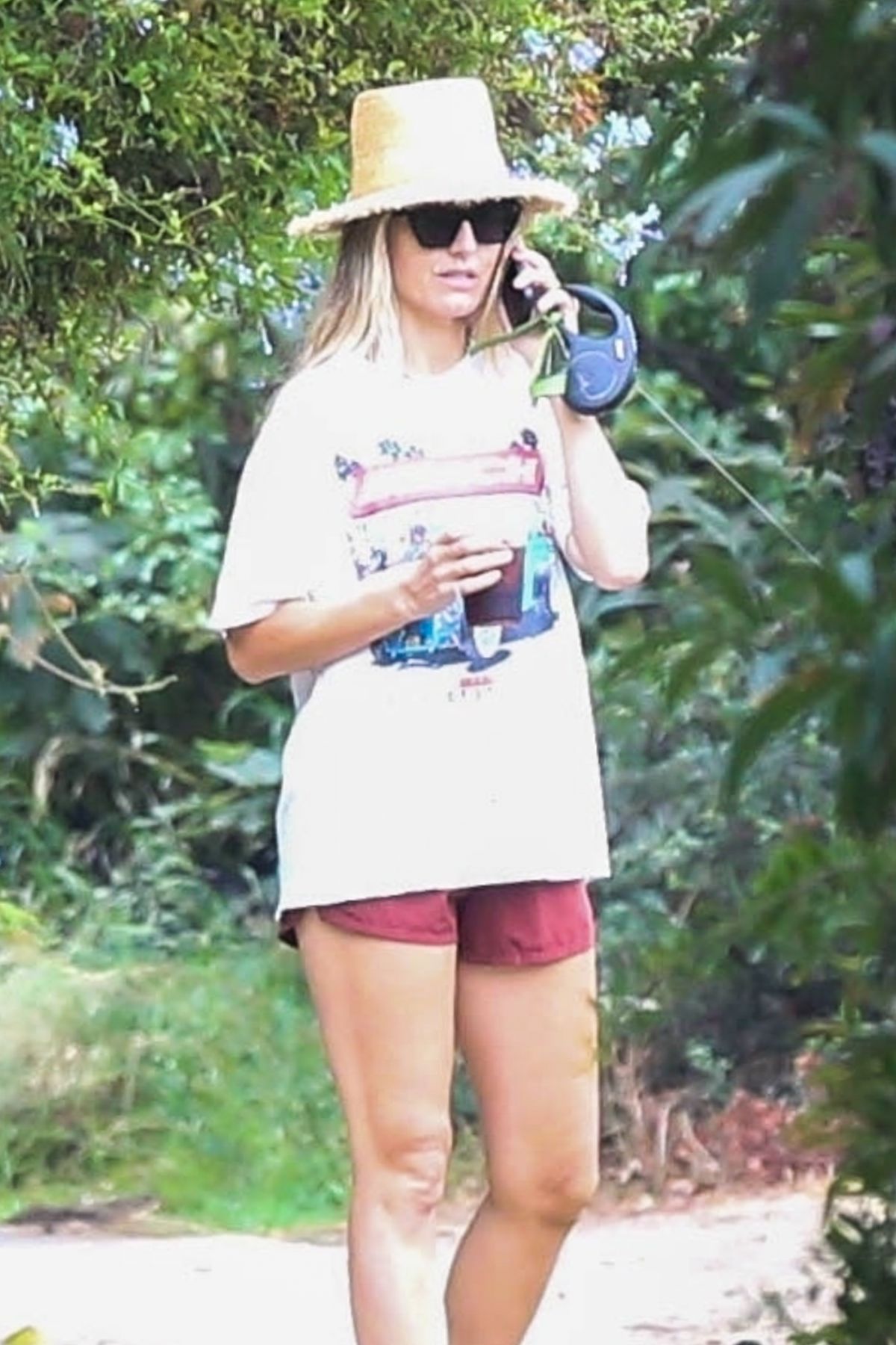 KEELEY HAZELL Out with Her Dog in Los Angeles 09/17/2022 – HawtCelebs