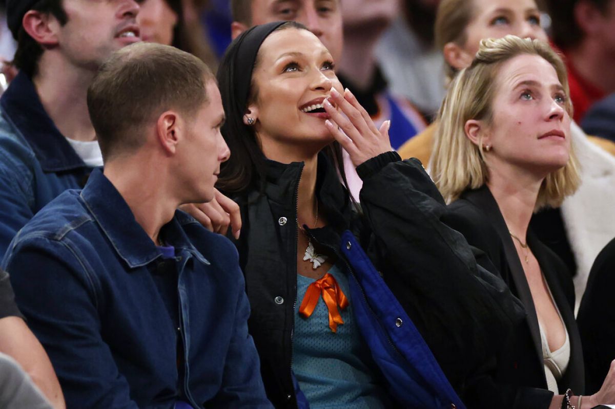 BELLA HADID at New York Knicks Game in New York 10/21/2022 – HawtCelebs