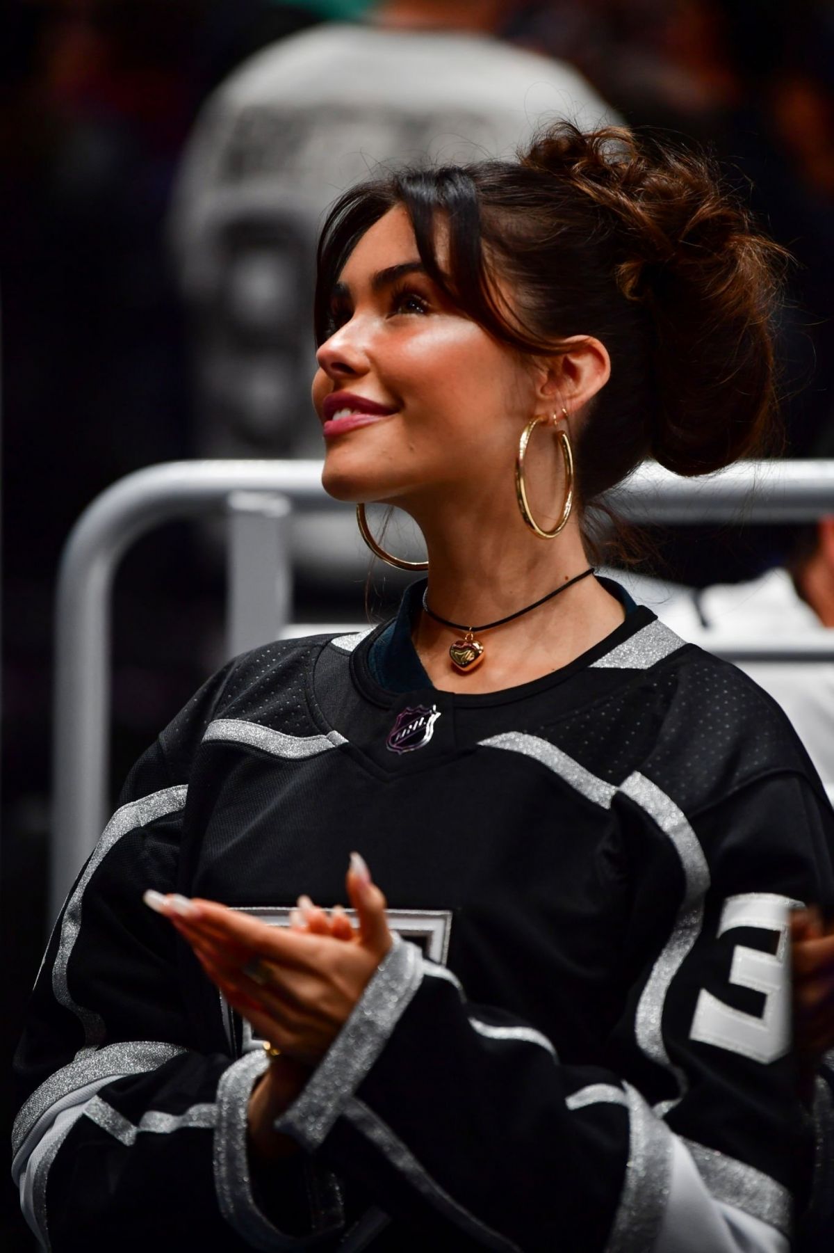 MADISON BEER at Seattle Kraken vs Los Angeles Kings Game at Crypto.com ...