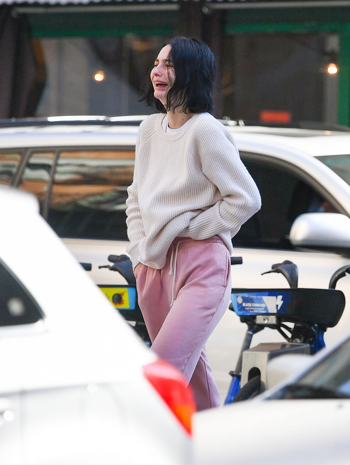 MEADOW WALKER Broke Down in Tears Leaving Her Husband in New York 10/11 ...