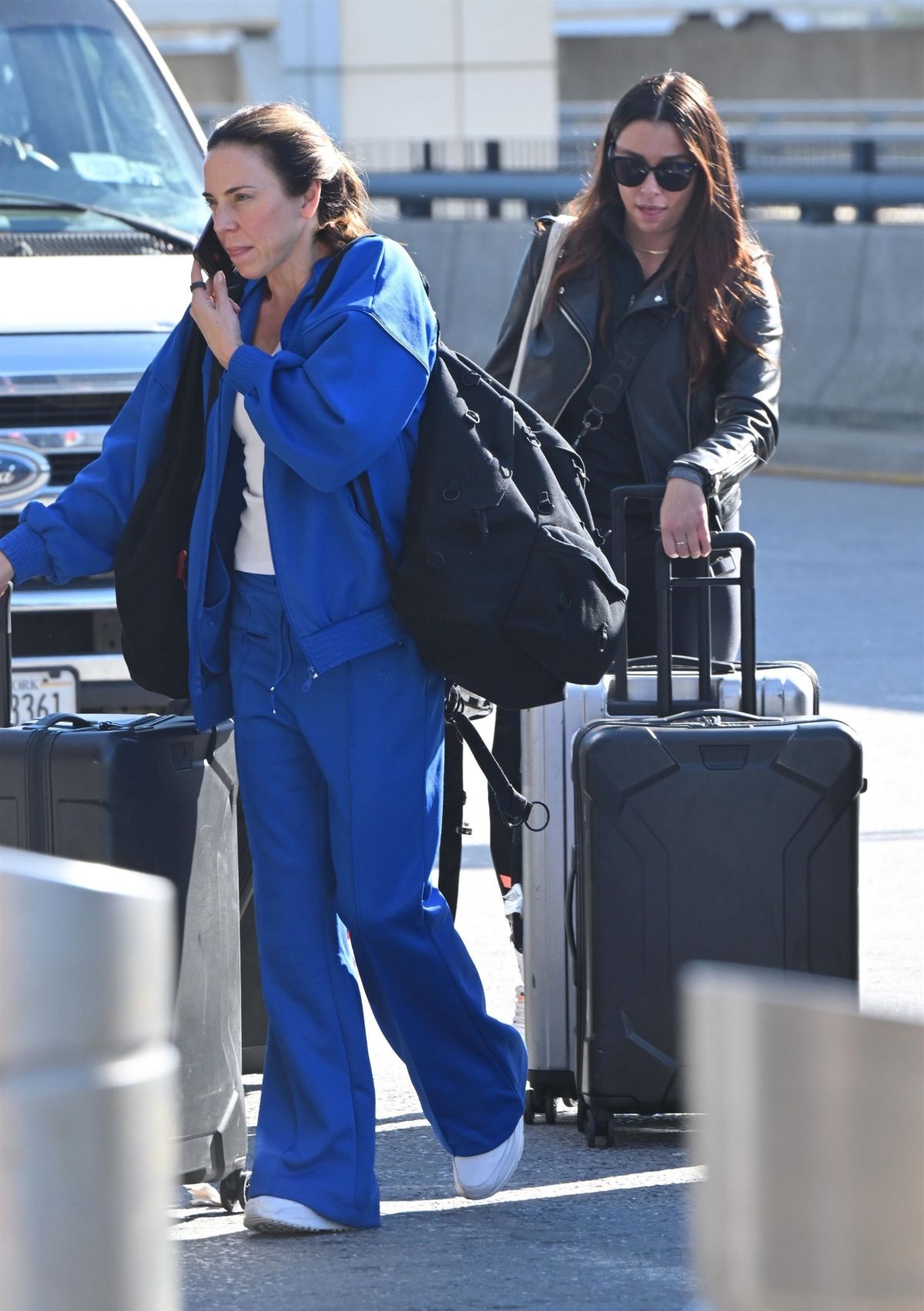 MELANIE CHISHOLM Arrives at JFK Airport in New York 09/30/2022 – HawtCelebs