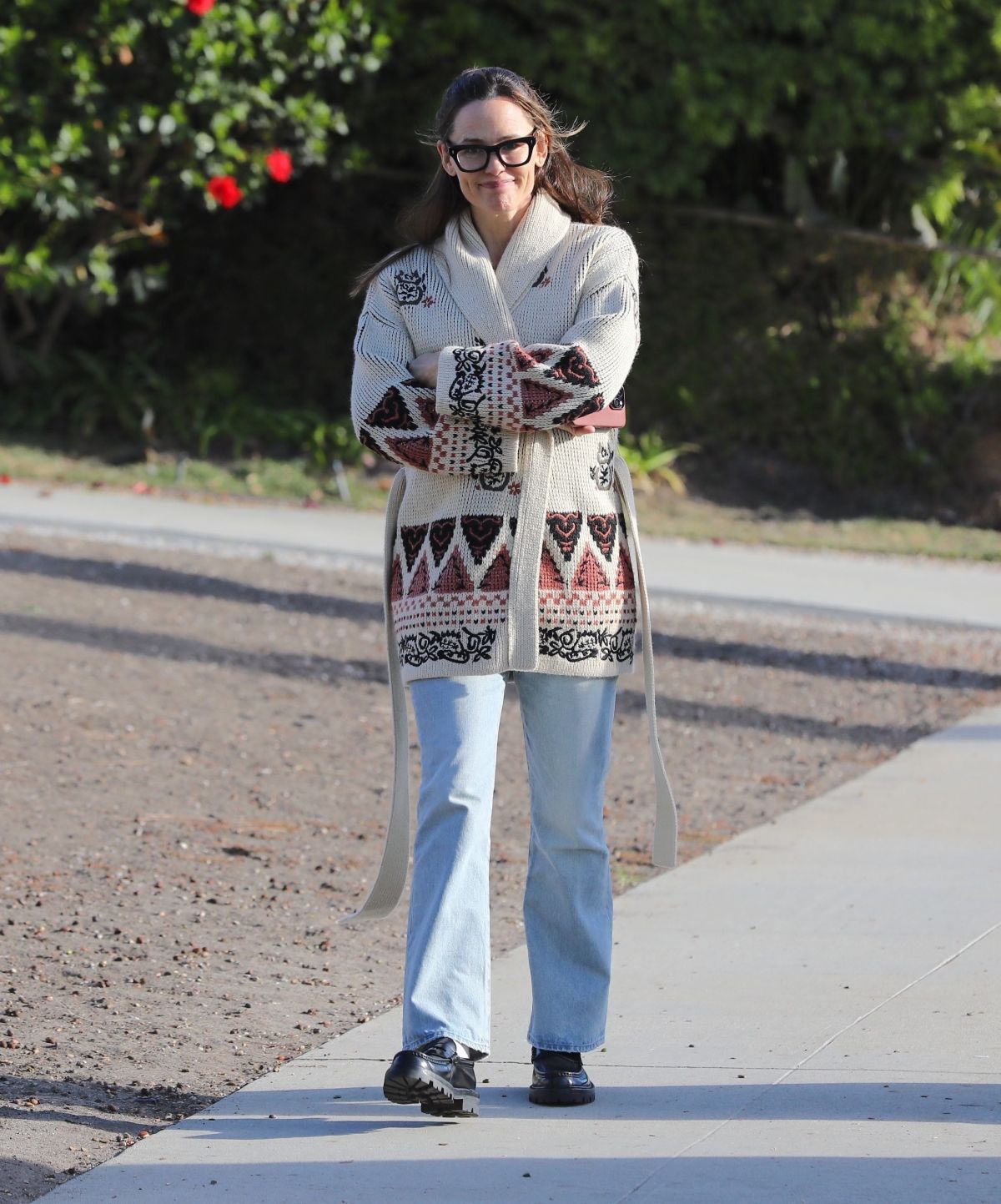 JENNIFER GARNER Out in Santa Monica 10/31/2022 – HawtCelebs