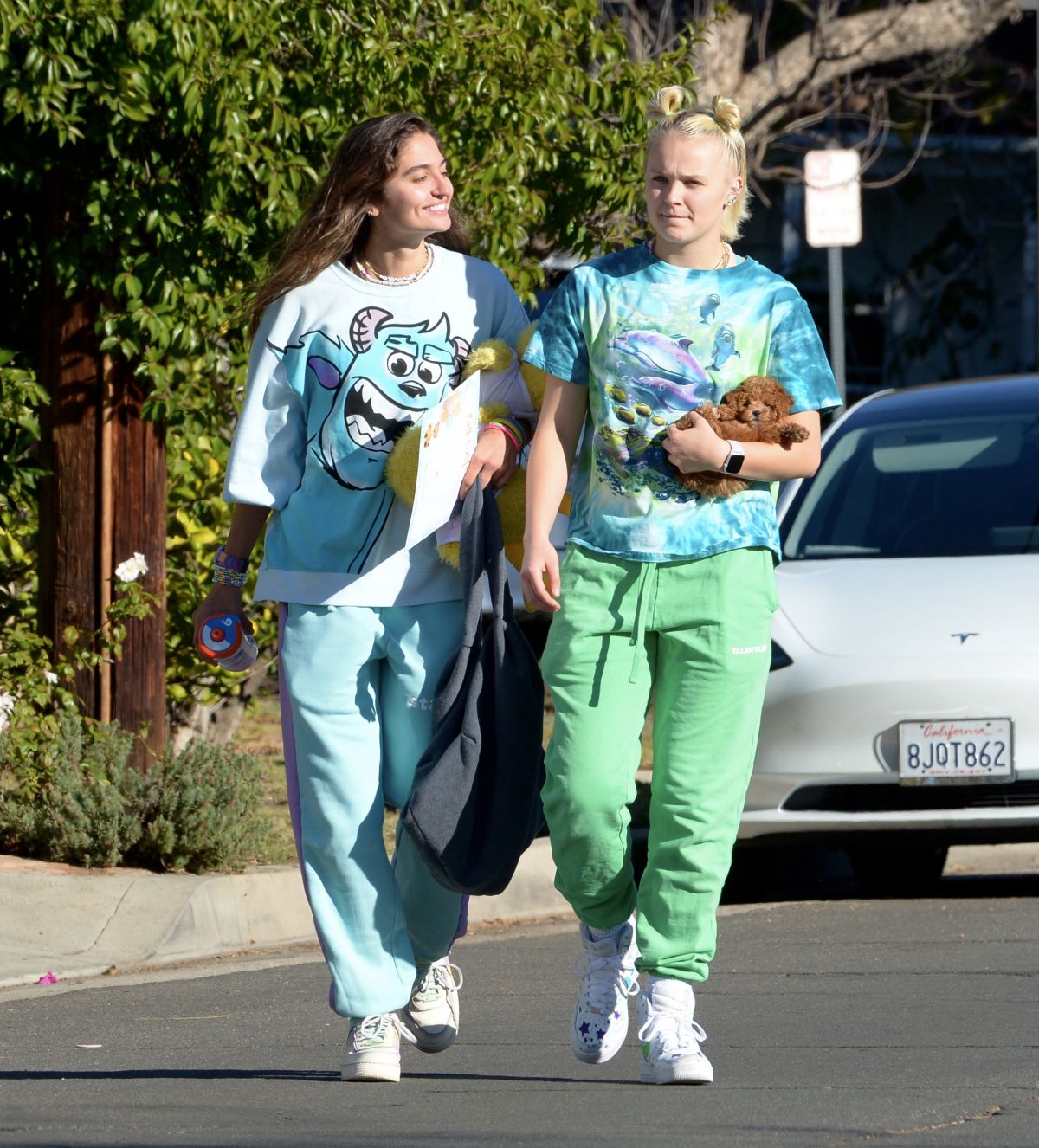 JOJO SIWA and AVERY CYRUS Heading to a Birthday Party in Los Angeles 11 ...