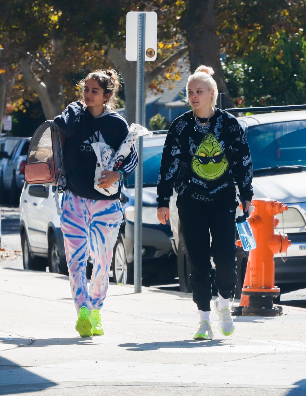 JOJO SIWA and AVERY CYRUS Out at Jimmy Johns for Lunch in Los Angeles ...