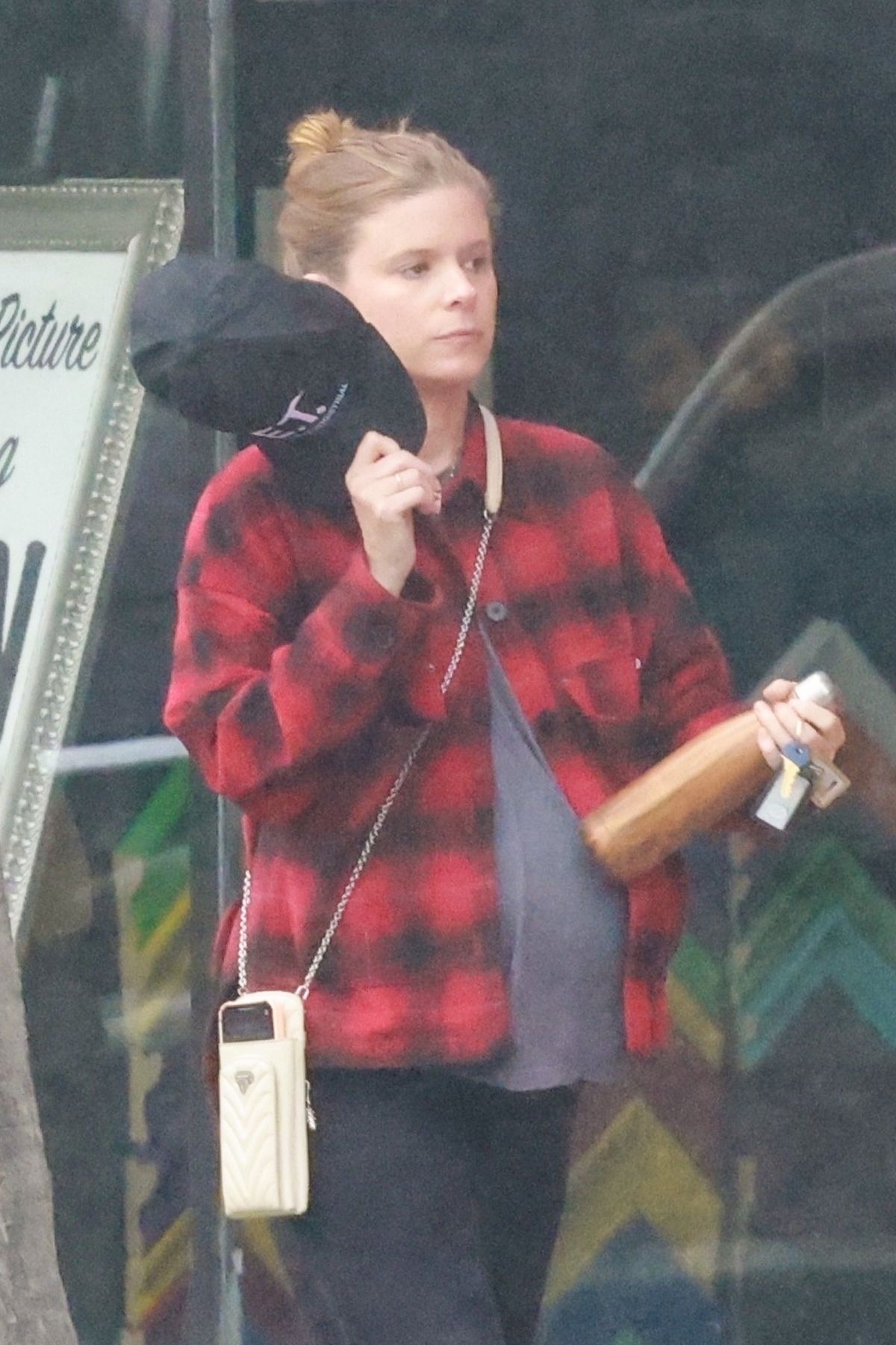 Pregnant KATE MARA Out in Los Angeles 11/07/2022 – HawtCelebs