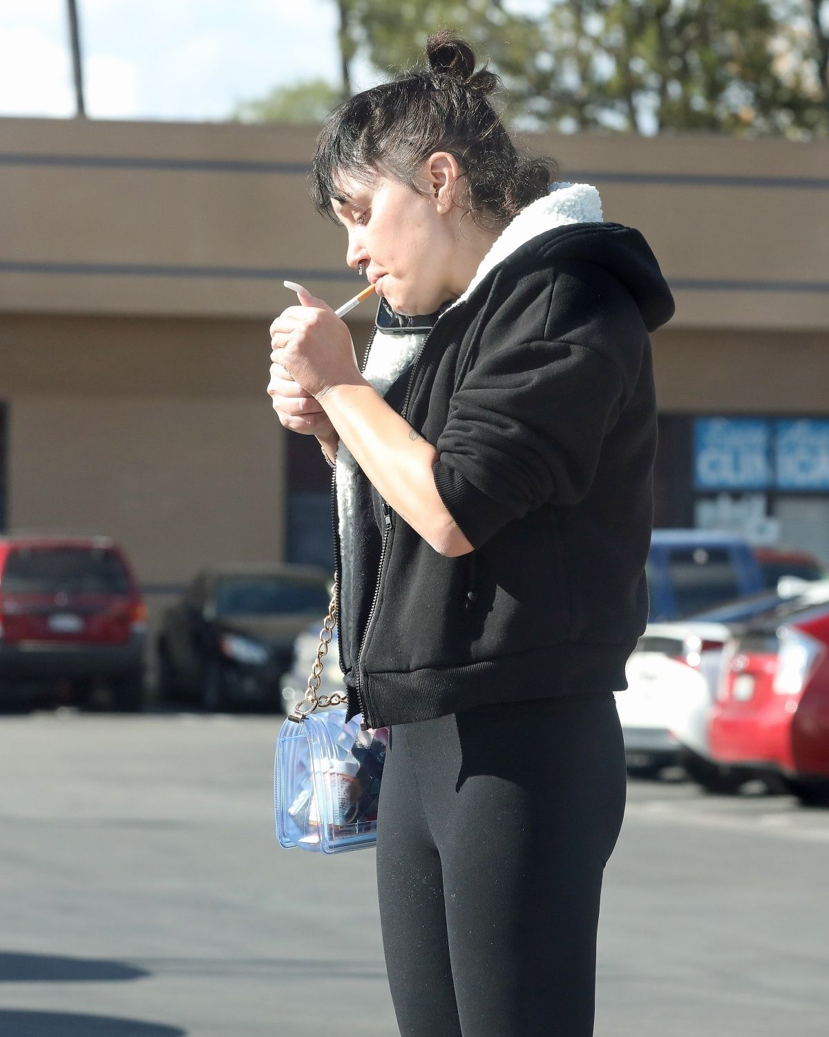 AMANDA BYNES Out Smoking in Los Angeles 12/05/2022 – HawtCelebs