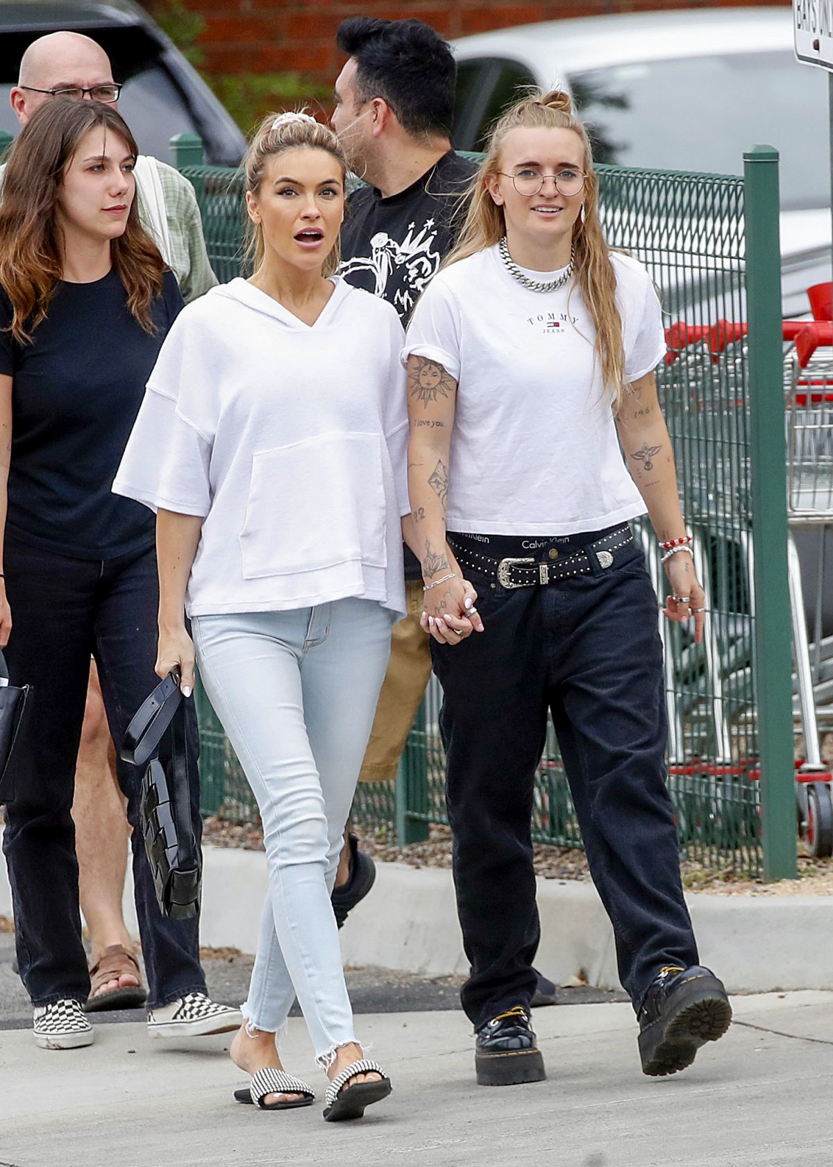 CHRISHELL STAUSE and G FLIP Meets Flip Family for an Aussie Xmas in ...
