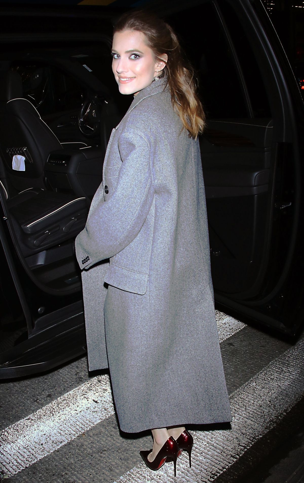 ALLISON WILLIAMS Leaves Tonight Show Starring Jimmy Fallon in New York ...