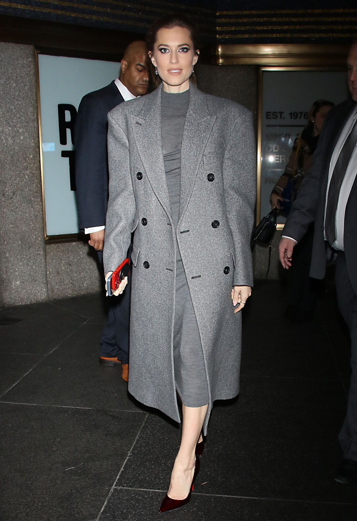 ALLISON WILLIAMS Leaves Tonight Show Starring Jimmy Fallon in New York ...