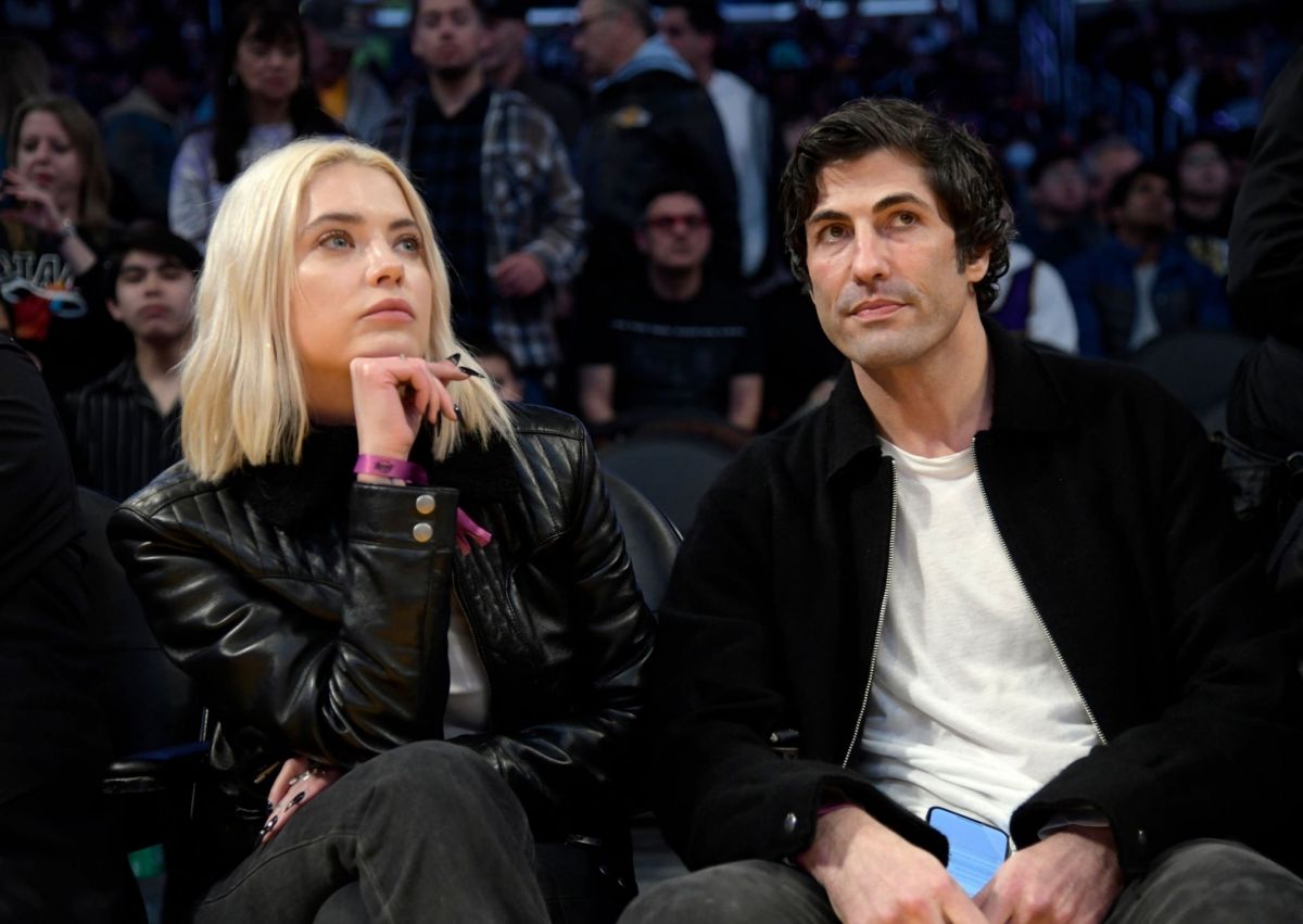 ASHLEY BENSON and Brandon Davis at a Game Between LA Lakers and Miami ...